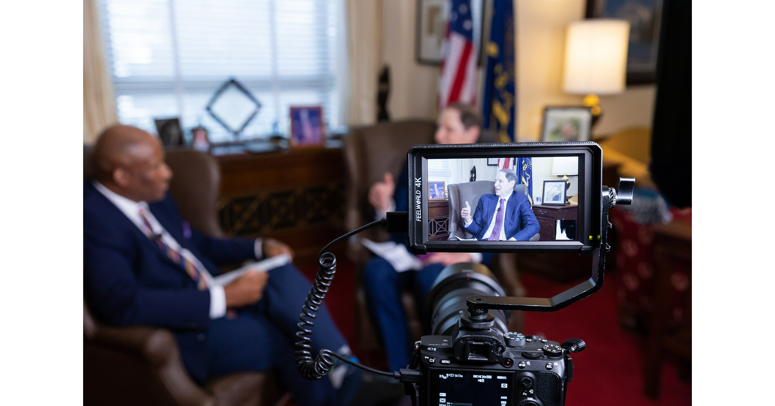 USSFCU CEO sits down with U.S. Senator Ron Wyden to discuss the passion ...