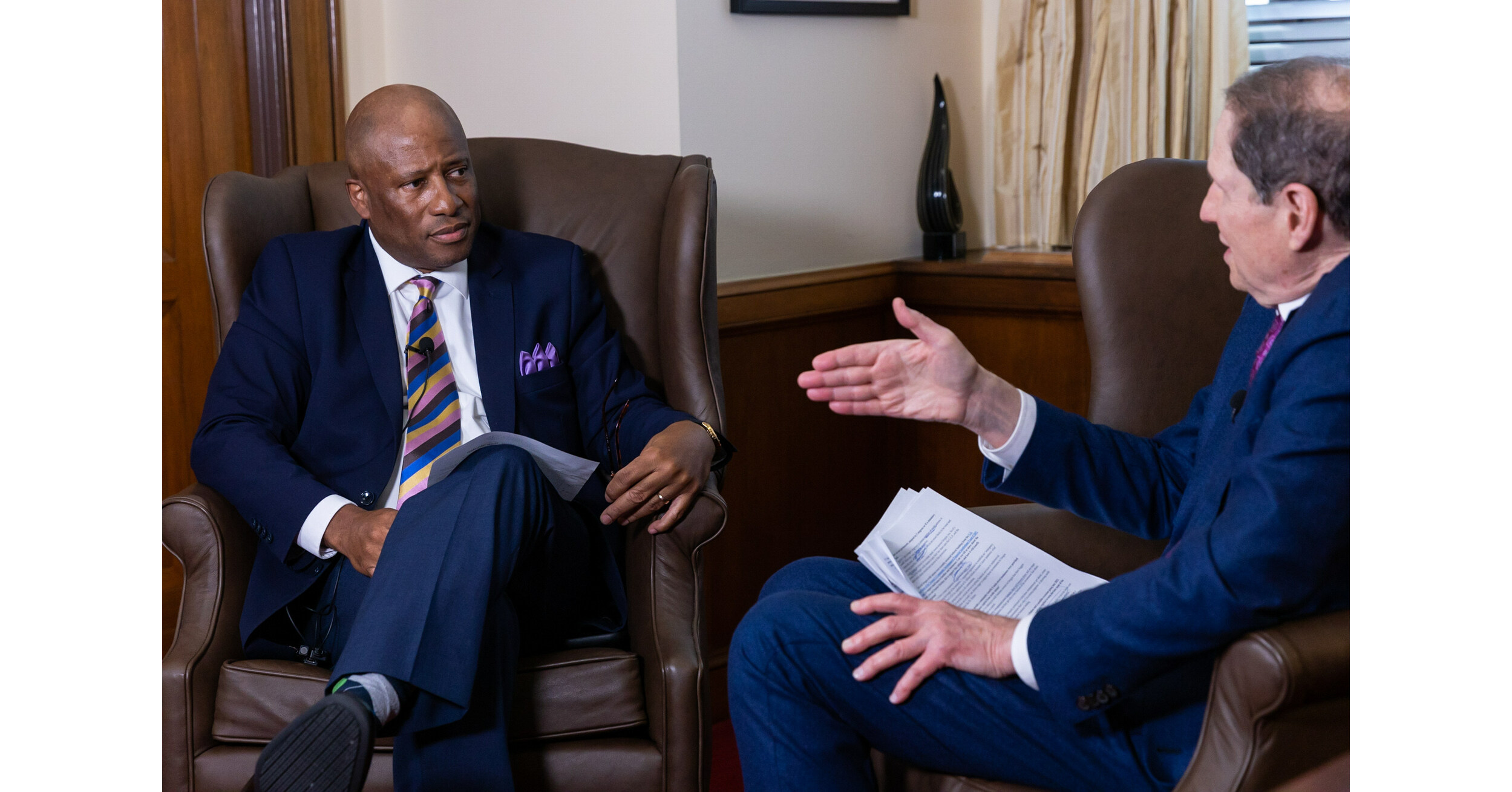 USSFCU CEO sits down with U.S. Senator Ron Wyden to discuss the passion ...