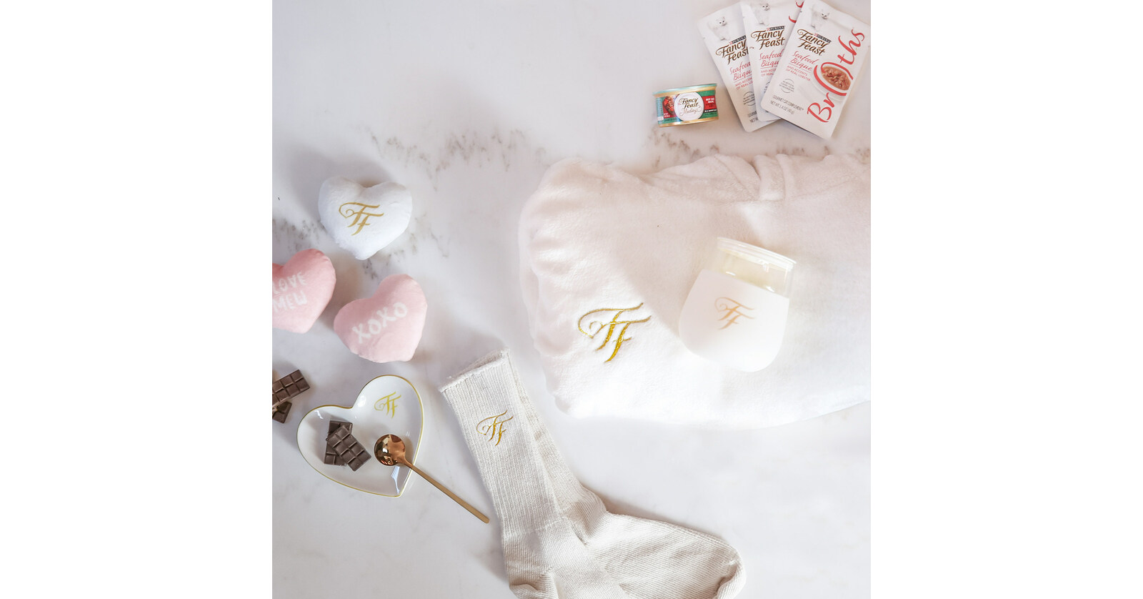 Fancy Feast Launches Limited-Edition "Cuddle Collection" for Cat Lovers