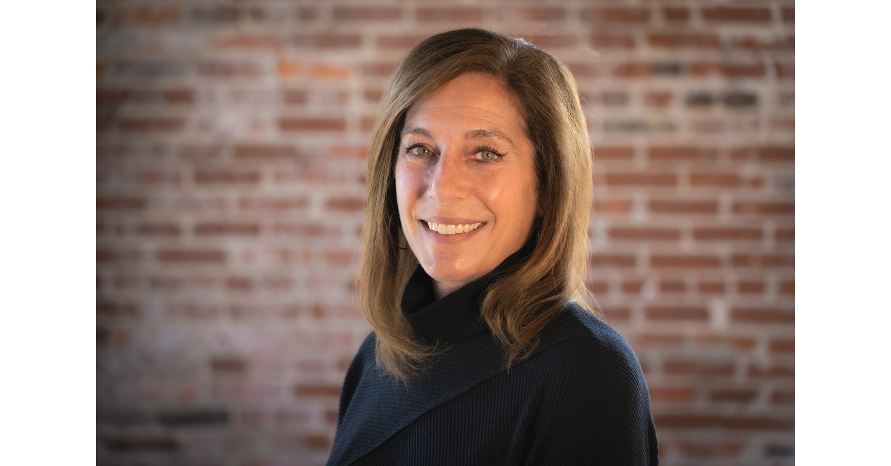 XOi's Stacey Bright honored with exclusive 2022 SaaS Marketing Leader Award