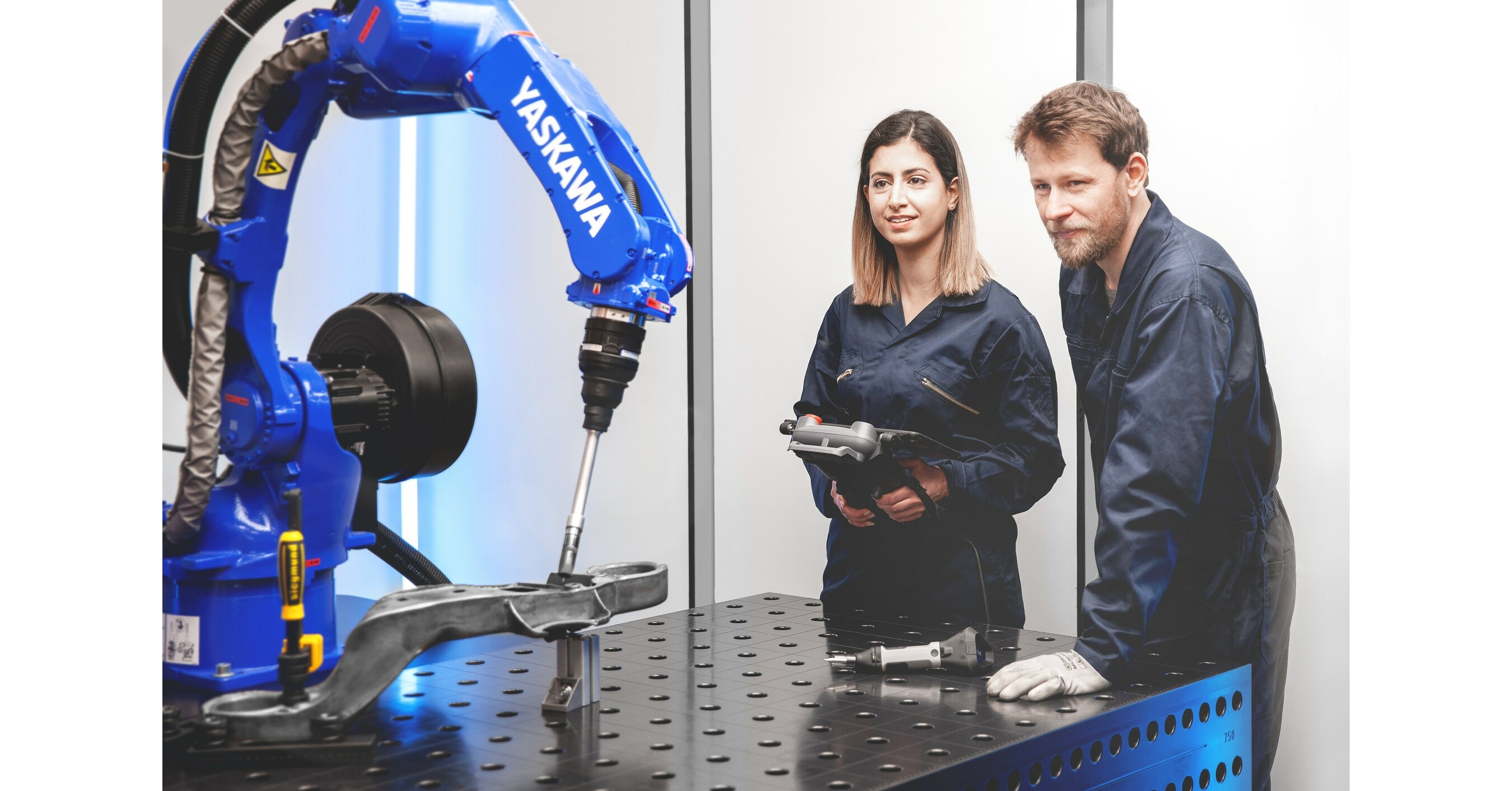 German Robotics Pioneer Wandelbots Expands No-Code Solution to U.S.