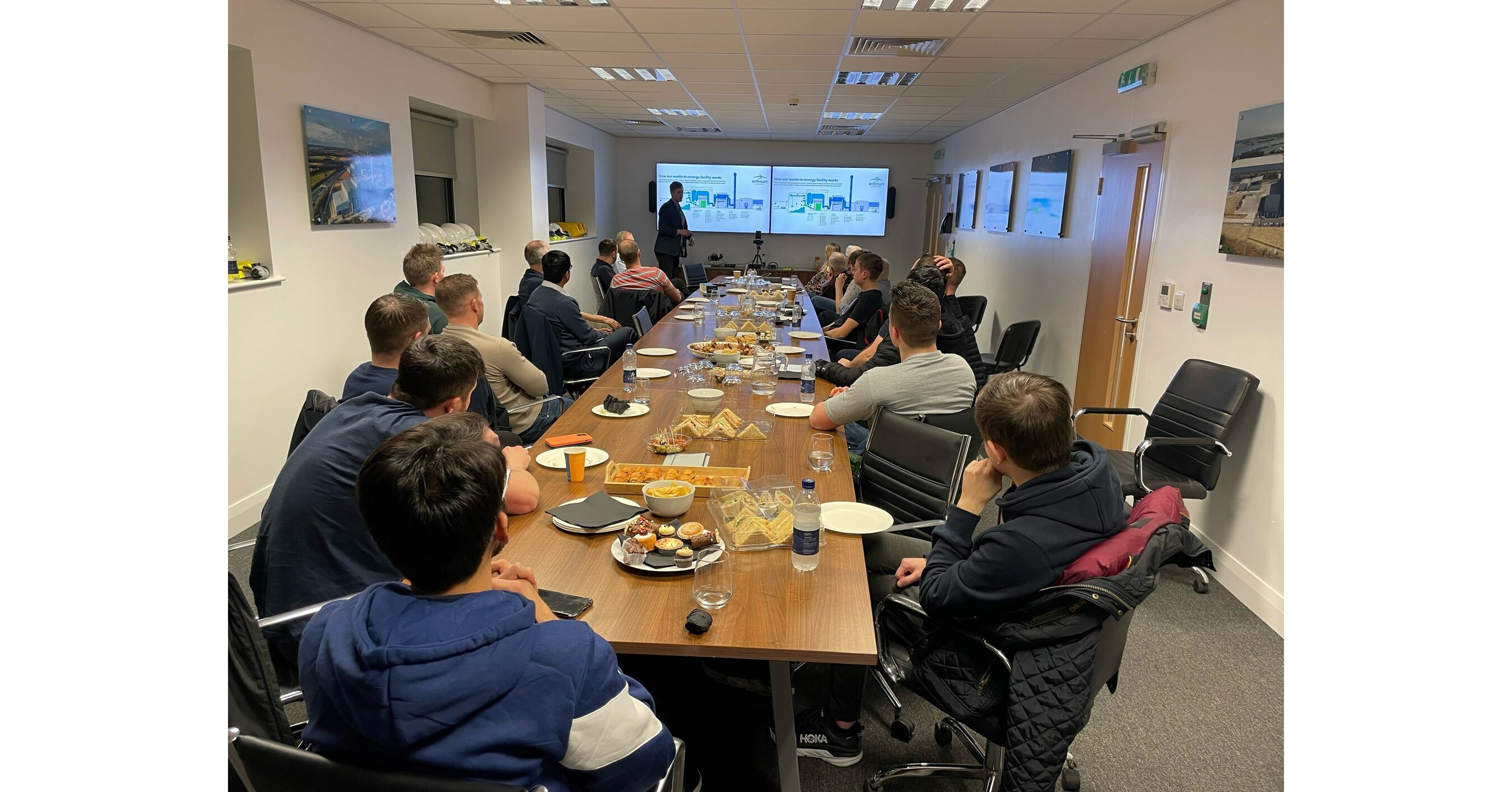 Institution of Engineering and Technology and Leeds University students ...