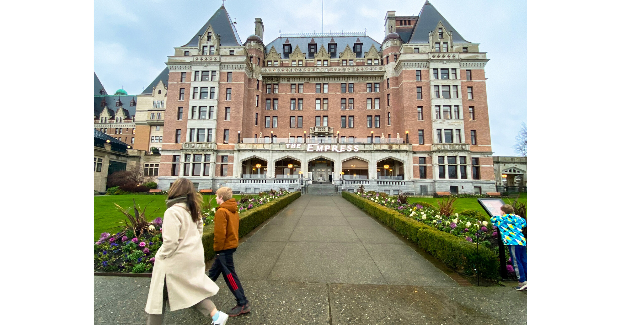 Bargaining underway to set pattern for hotel workers in B.C.