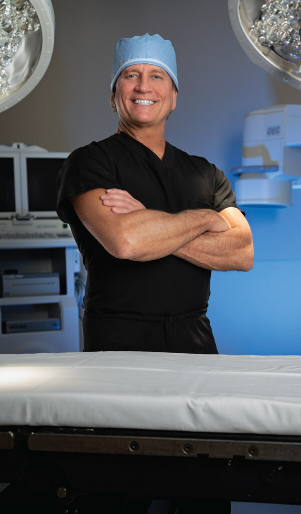 JEFFREY DECLAIRE, M.D., CELEBRATES 30 YEARS AND 30,000 KNEE SURGERIES