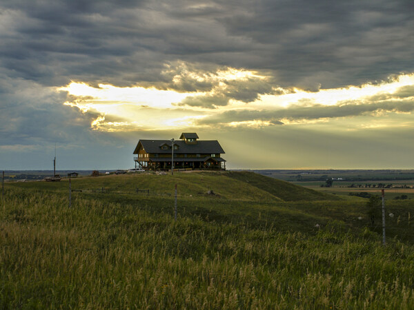 Explore the Beauty of North Dakota Through Unique Accommodations This Year
