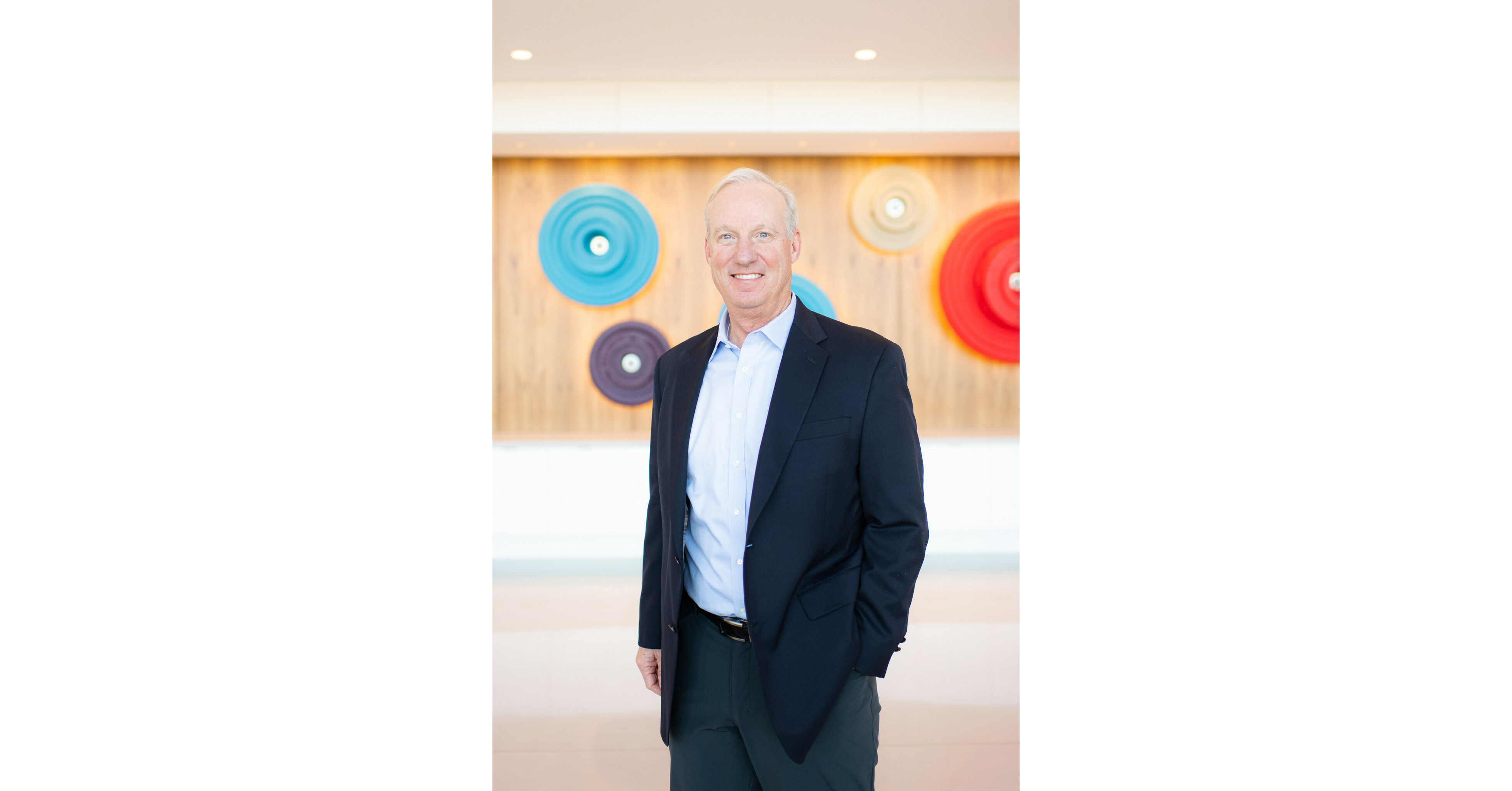 American Airlines' Derek Kerr and United Way of Metropolitan Dallas ...