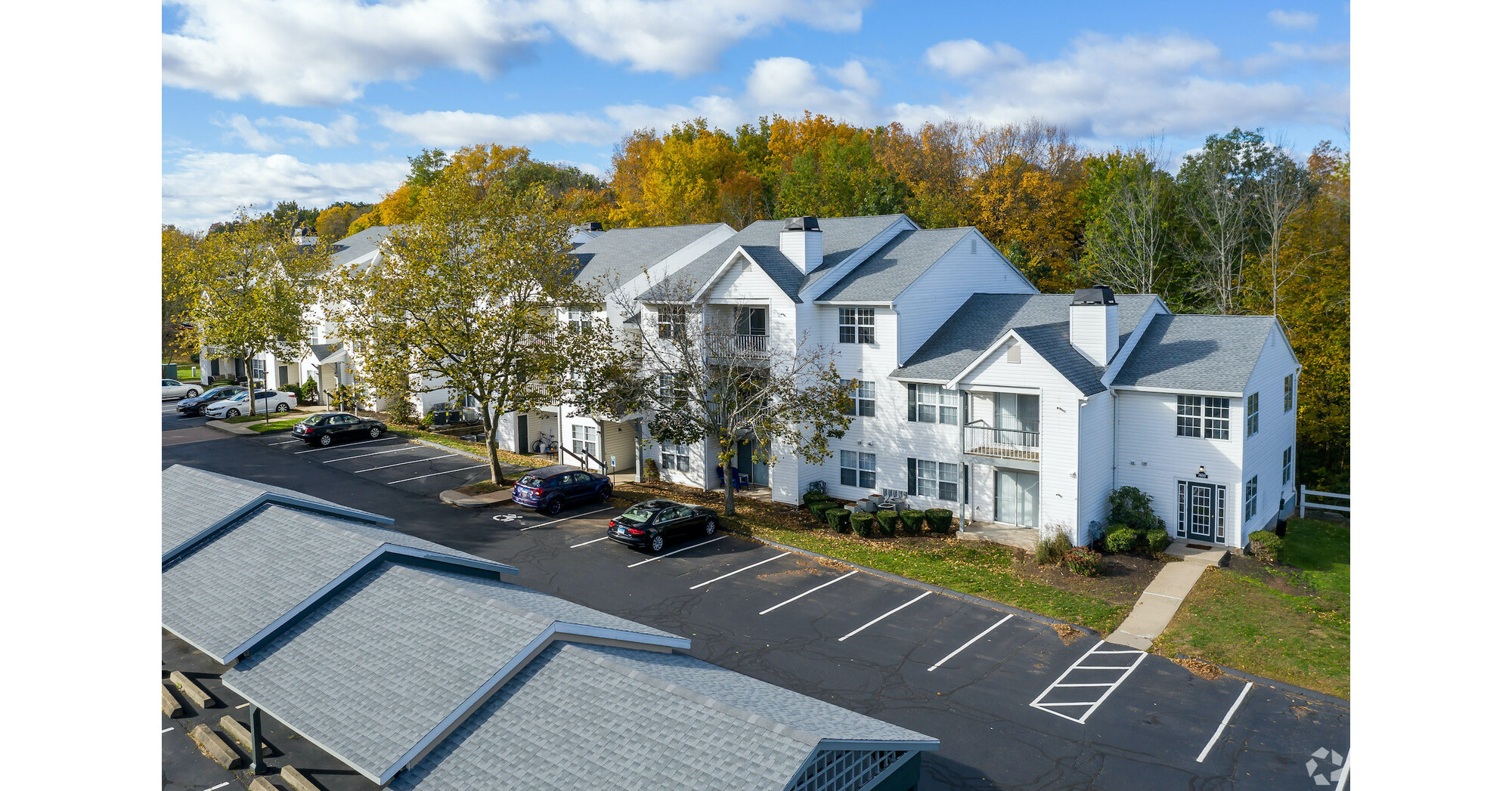 Hamilton Zanze Sells Two Properties in Hartford