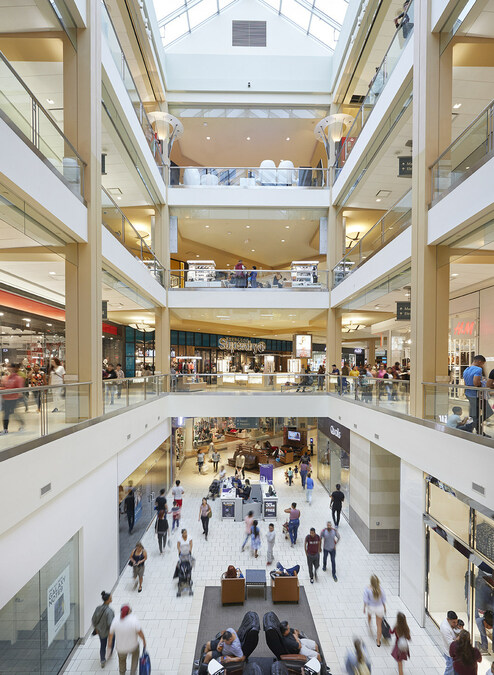 Queens Center Mall Logo