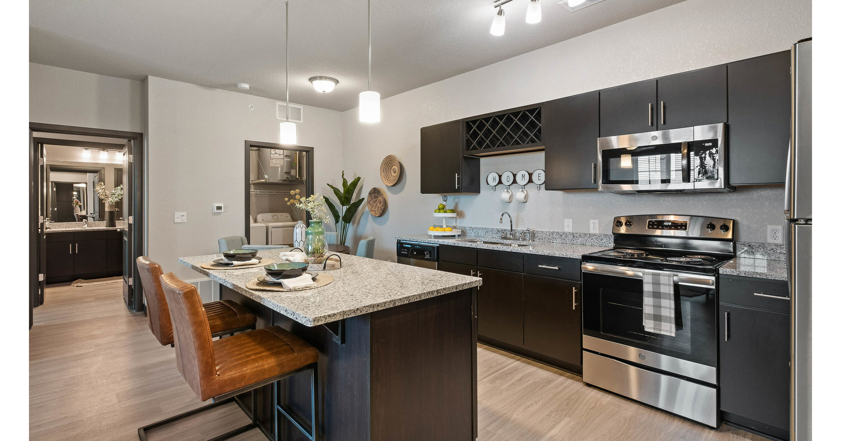 Multifamily Investor Hamilton Zanze Acquires Community in Phoenix