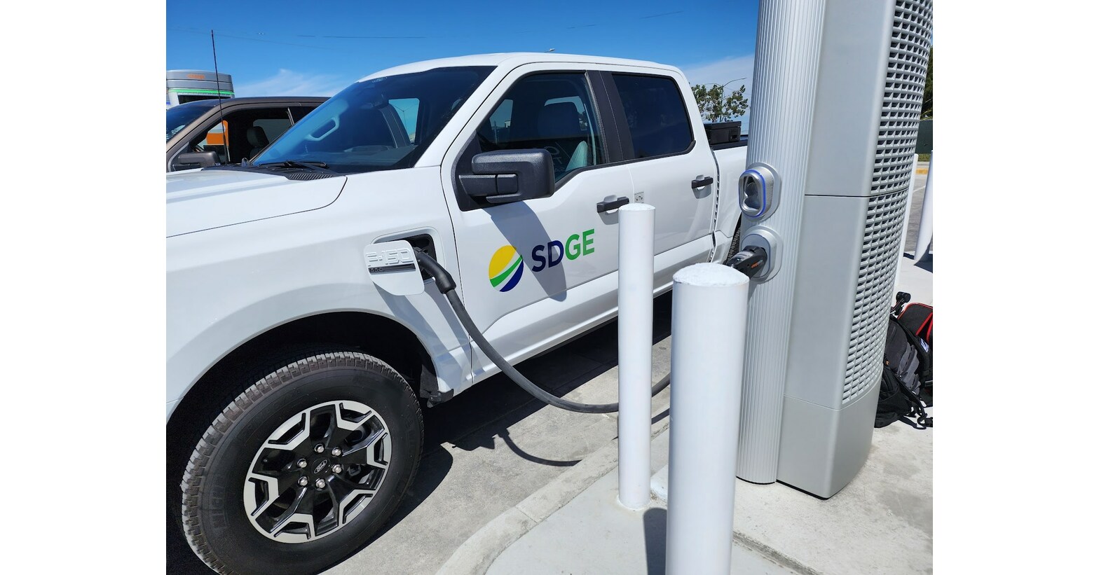CA'S FIRST PUBLIC, DC FAST CHARGERS FOR ELECTRIC MEDIUM AND HEAVY-DUTY ...