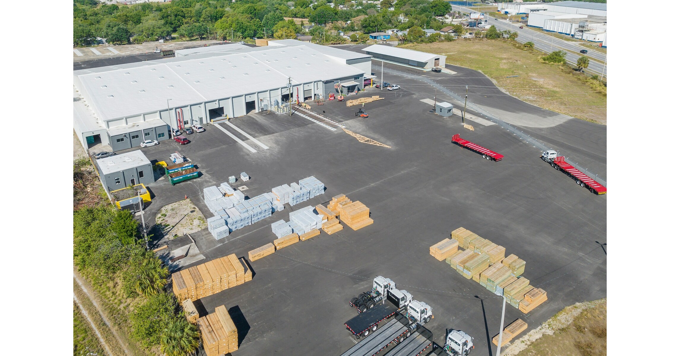 US LBM OPENS NEW TRUSS MANUFACTURING FACILITY AND BUILDING MATERIALS ...