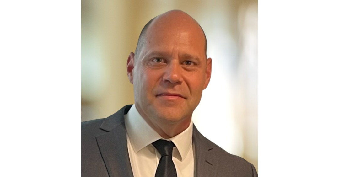 MicroAge Names Tim McCulloch Vice President of Services and Mike Kemp ...