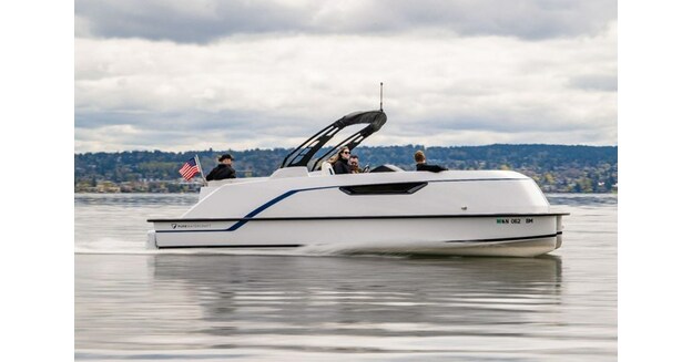 Pure Watercraft Unveils the Pure Pontoon Boat
