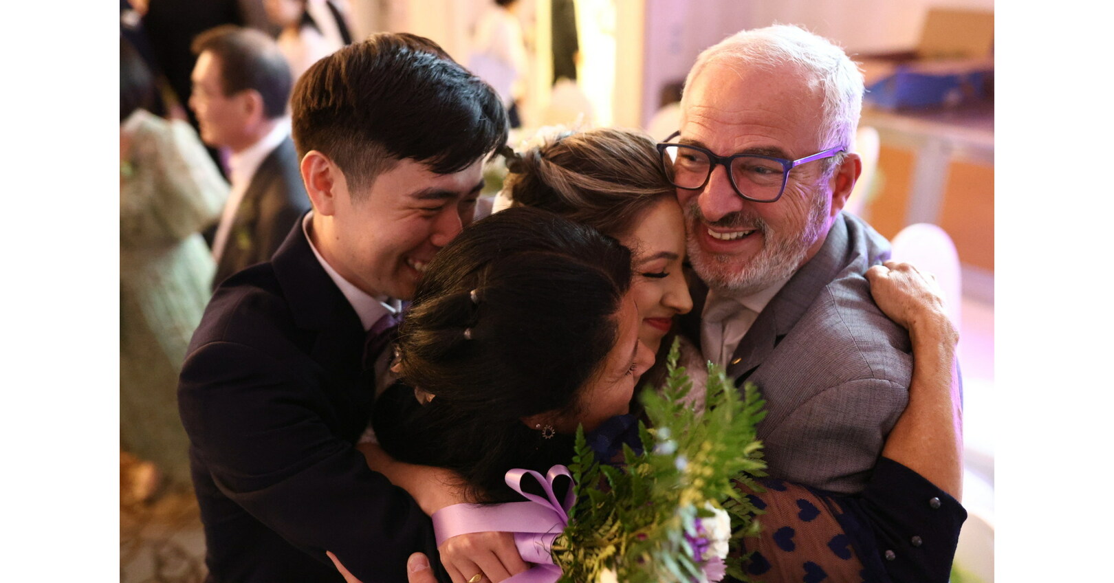 Family Federation for World Peace and Unification: 8,000 Couples Marry ...