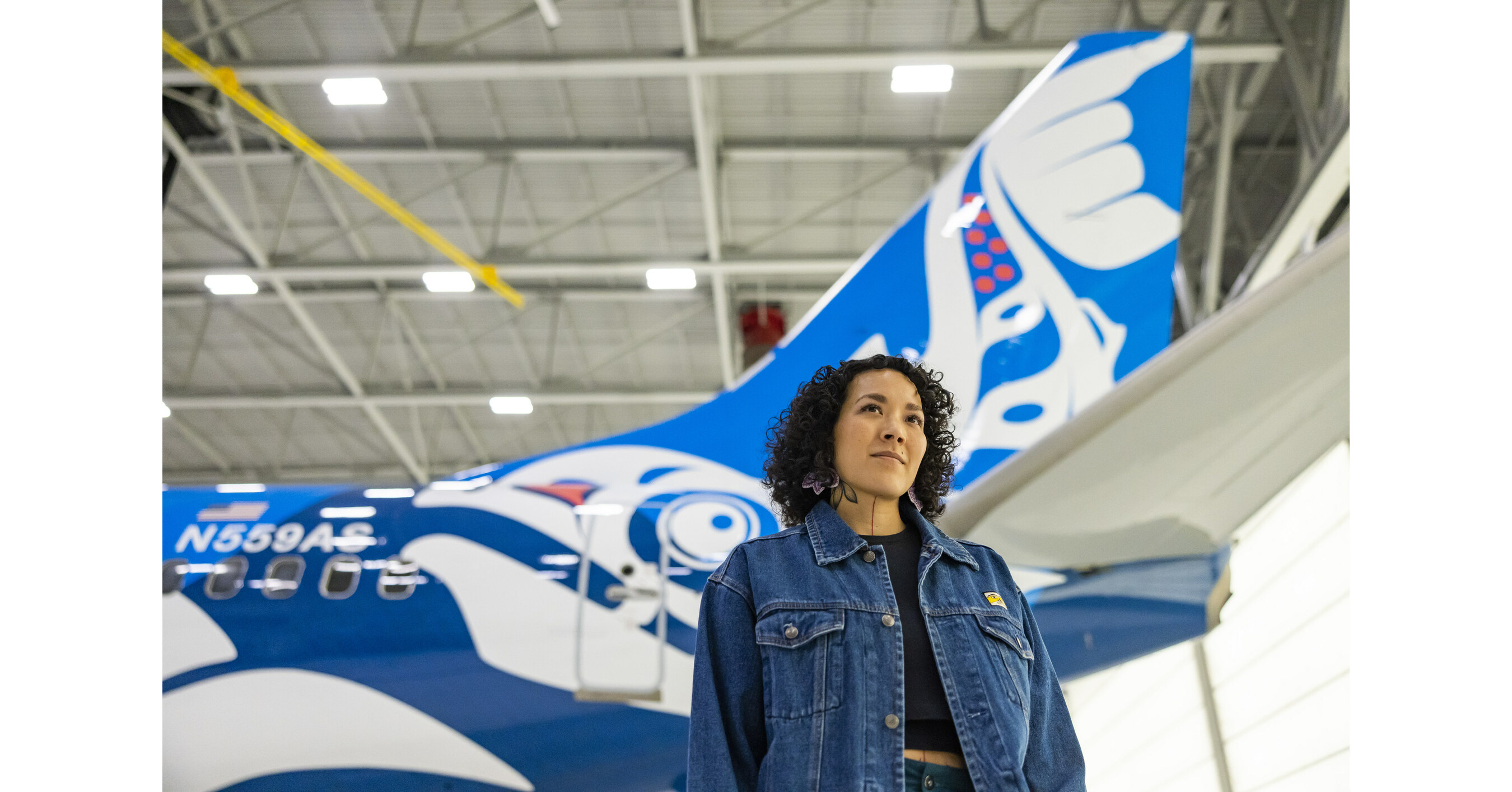 Alaska Airlines unveils salmon livery designed by Alaska Native artist ...