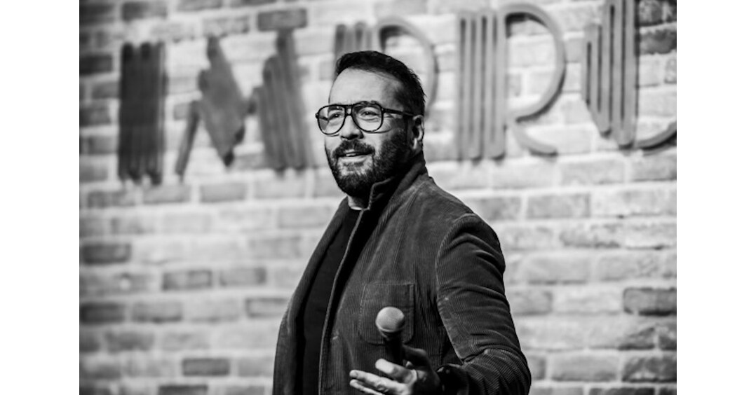 Jeremy Piven Takes the Stage at Miami Improv for a Night of ...