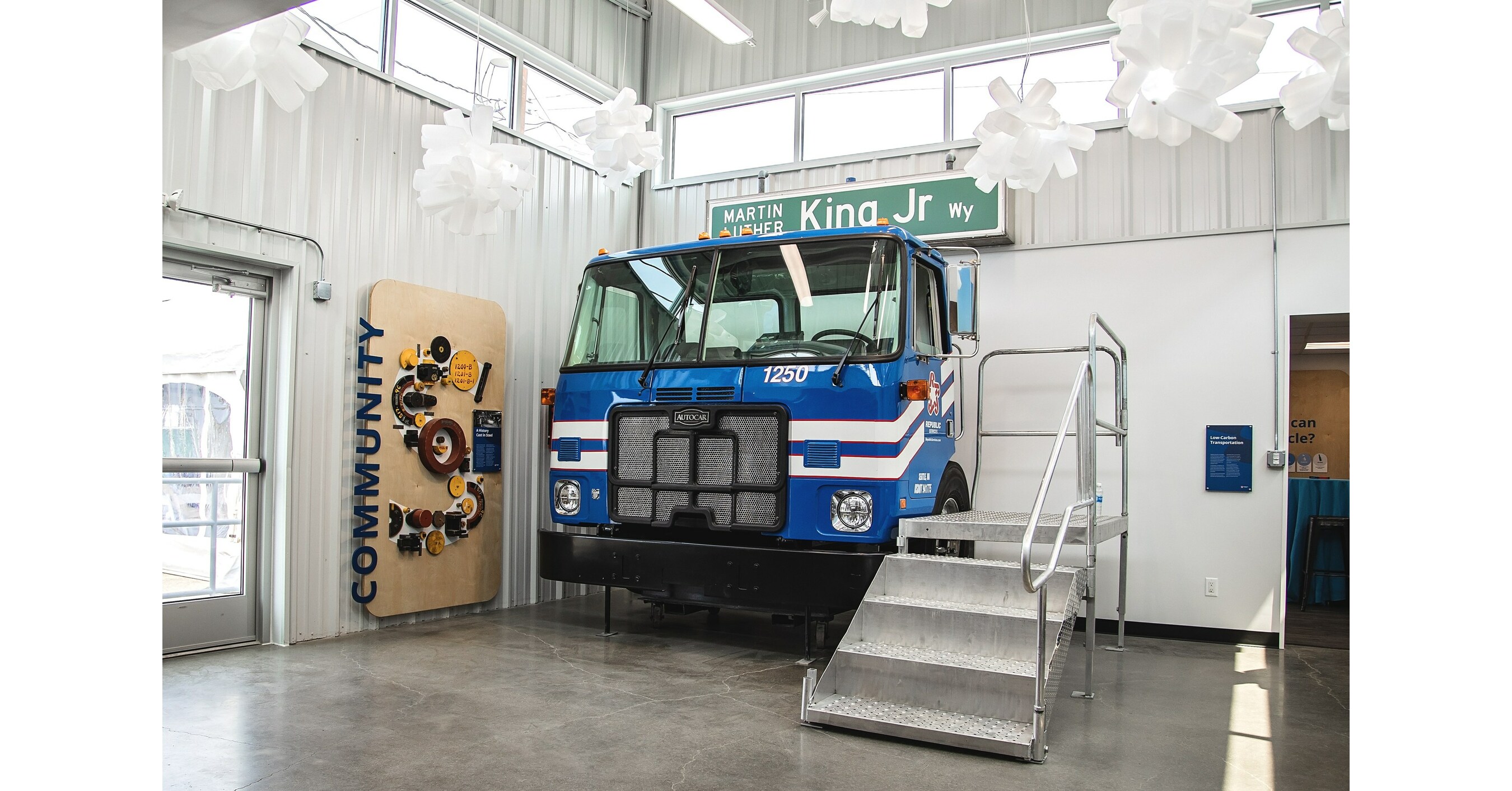 Republic Services Opens Recycling Learning Center for Seattle Community