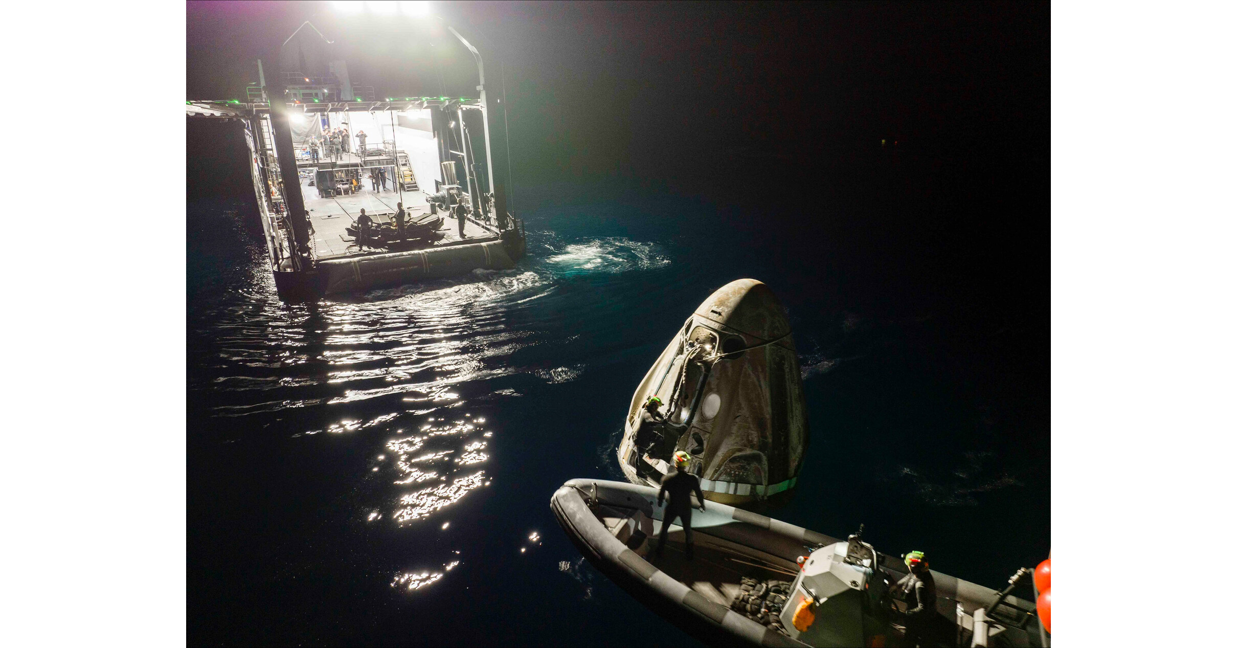 Successful splashdown of Dragon 2 in the Atlantic Ocean - historic ...