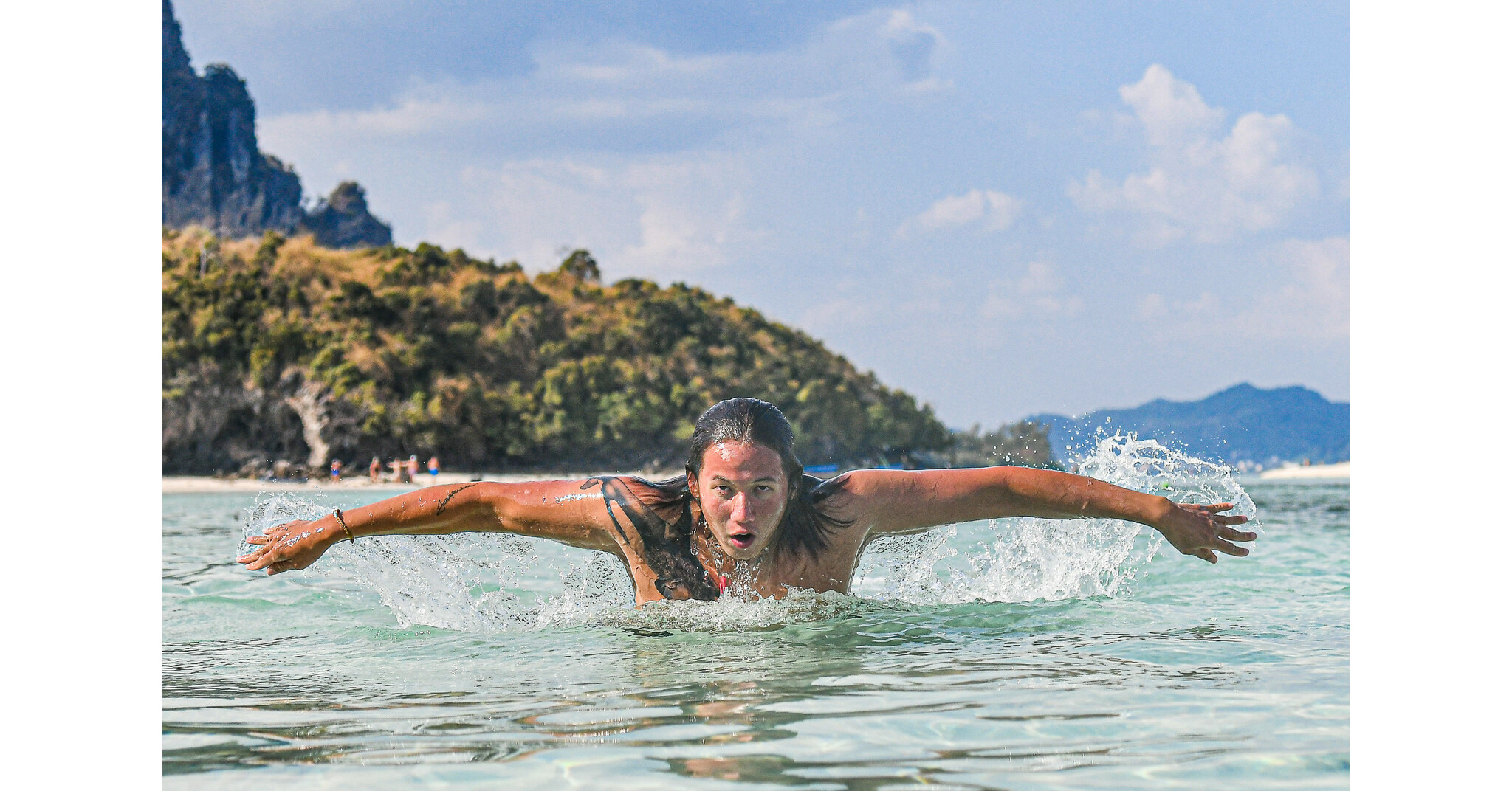 Thai "Merman" Psi Scott, Youngest Person in Asia Achieves Remarkable ...