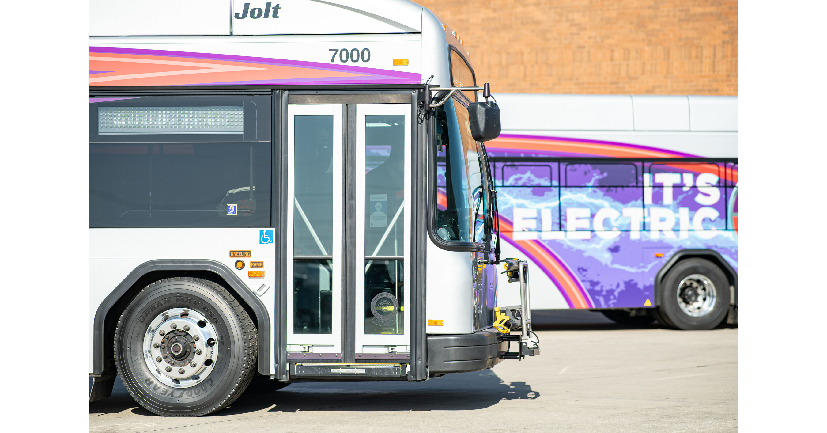 GOODYEAR LAUNCHES NEW URBAN MAX BSA(EV) BUS SERVICE ALL-POSITION TIRE ...