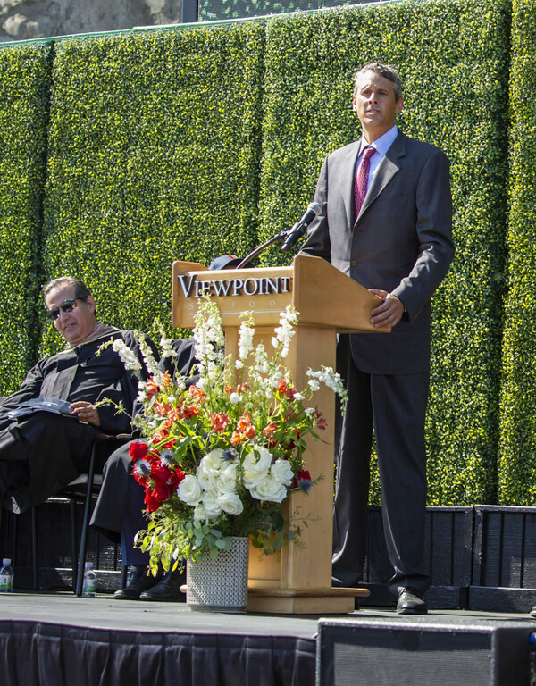 HOLOGENIX CEO AND CO-FOUNDER SETH CASDEN EMPOWERS INTELLECTUAL SUCCESS INSIDE THE COMPANY AND OUT