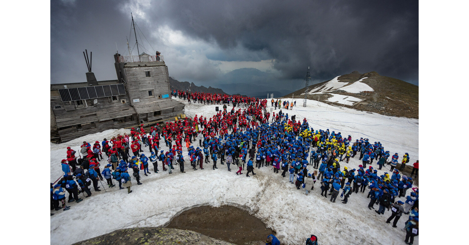 GUINNESS WORLD RECORDS™ title for the "Largest human image of a human ...