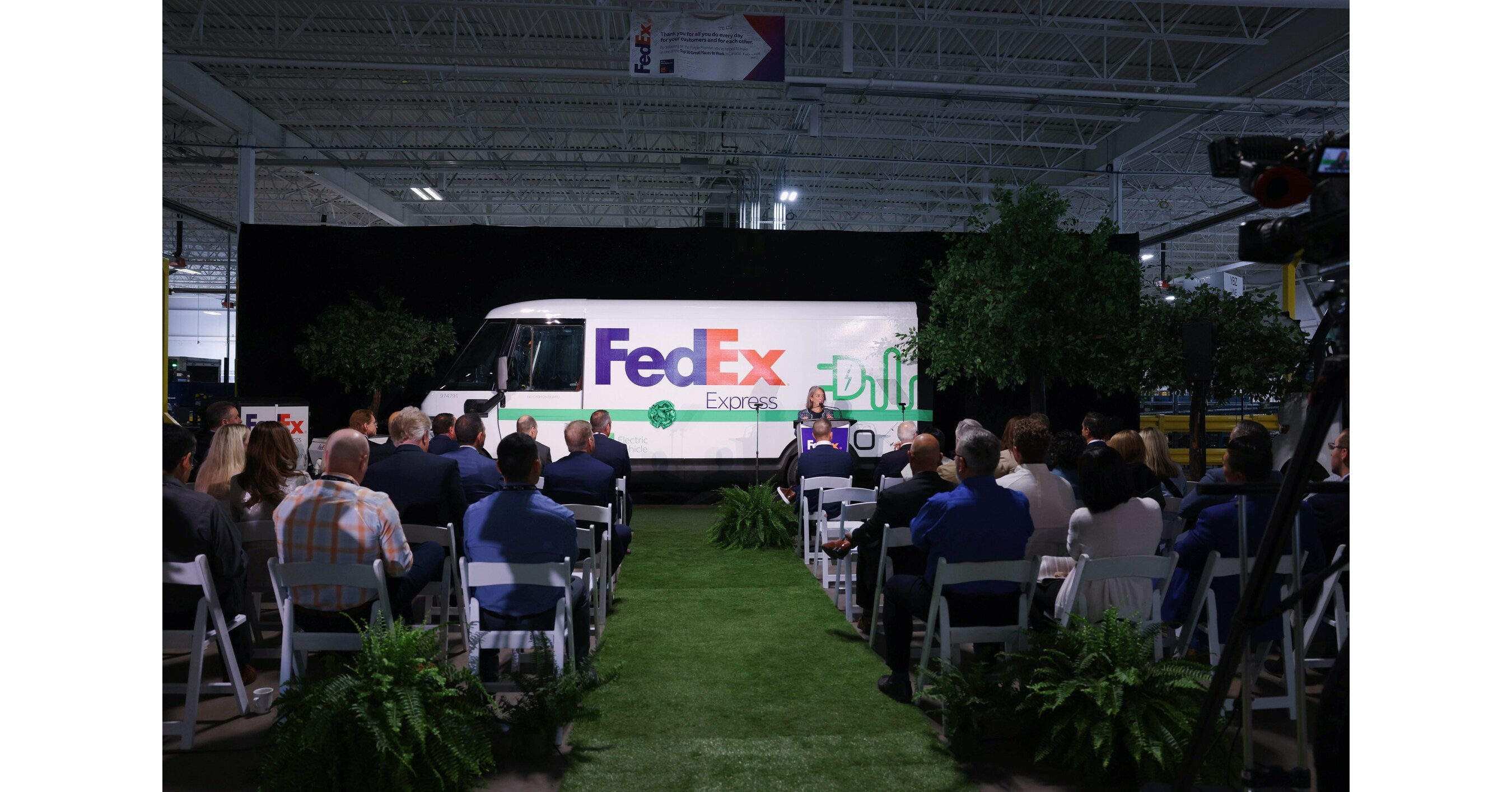 FedEx Express Canada launches its first 50 all-electric vehicles with ...