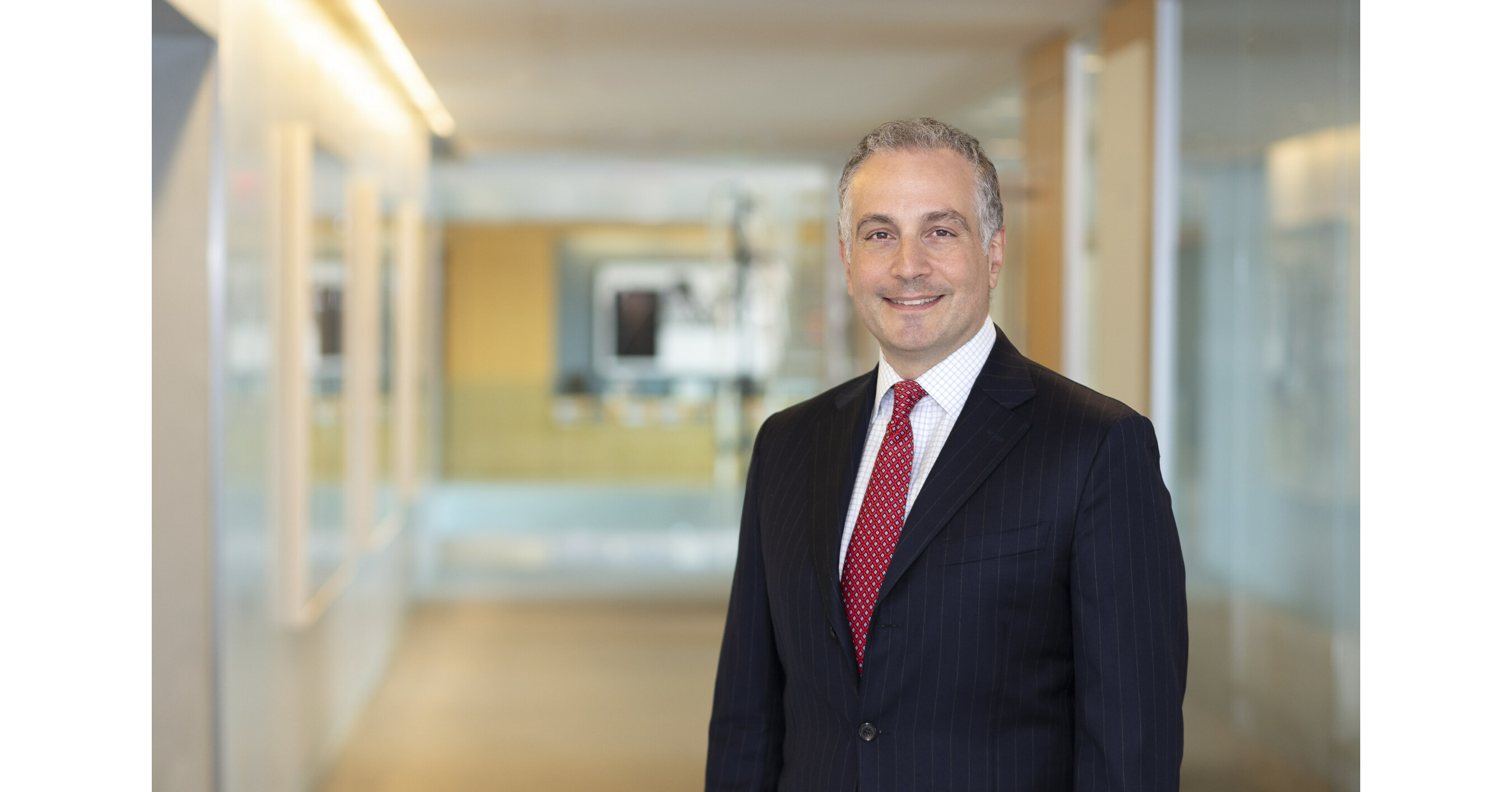 Dechert Adds Leading Hedge Fund Team of Robert Leonard and Michael Mavrides