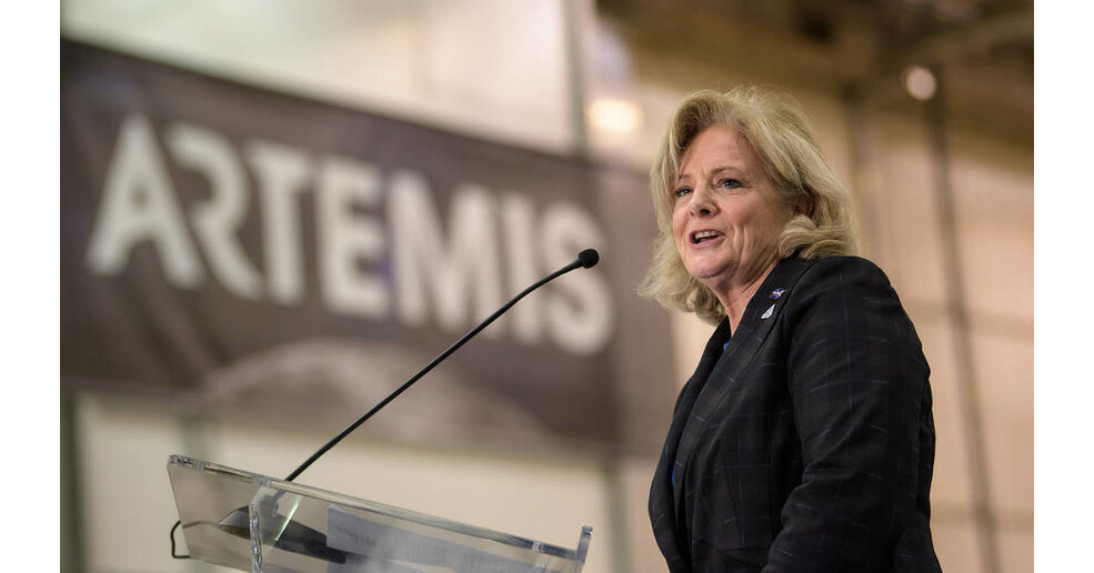 NASA Marshall Center Director to Retire After 38 Years of Service