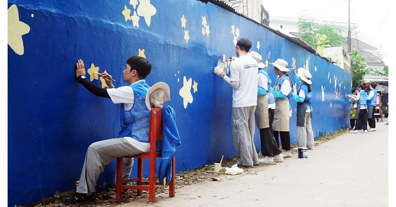 KT&G sends college volunteers to Indonesia to celebrate 50th ...