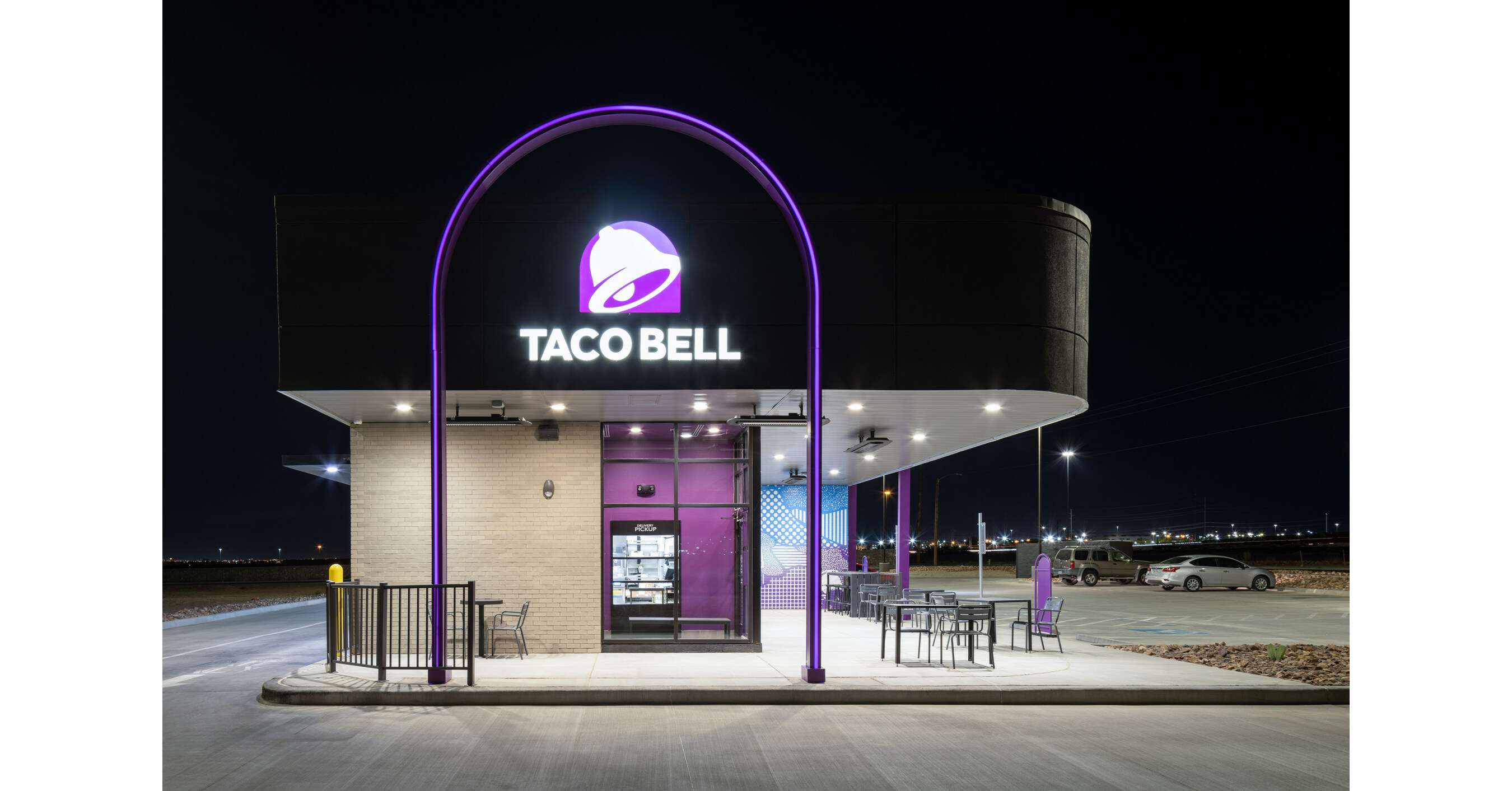 TACO BELL RAISES THE BAR FOR TEAM MEMBERS AND FAN EXPERIENCES AS IT ...