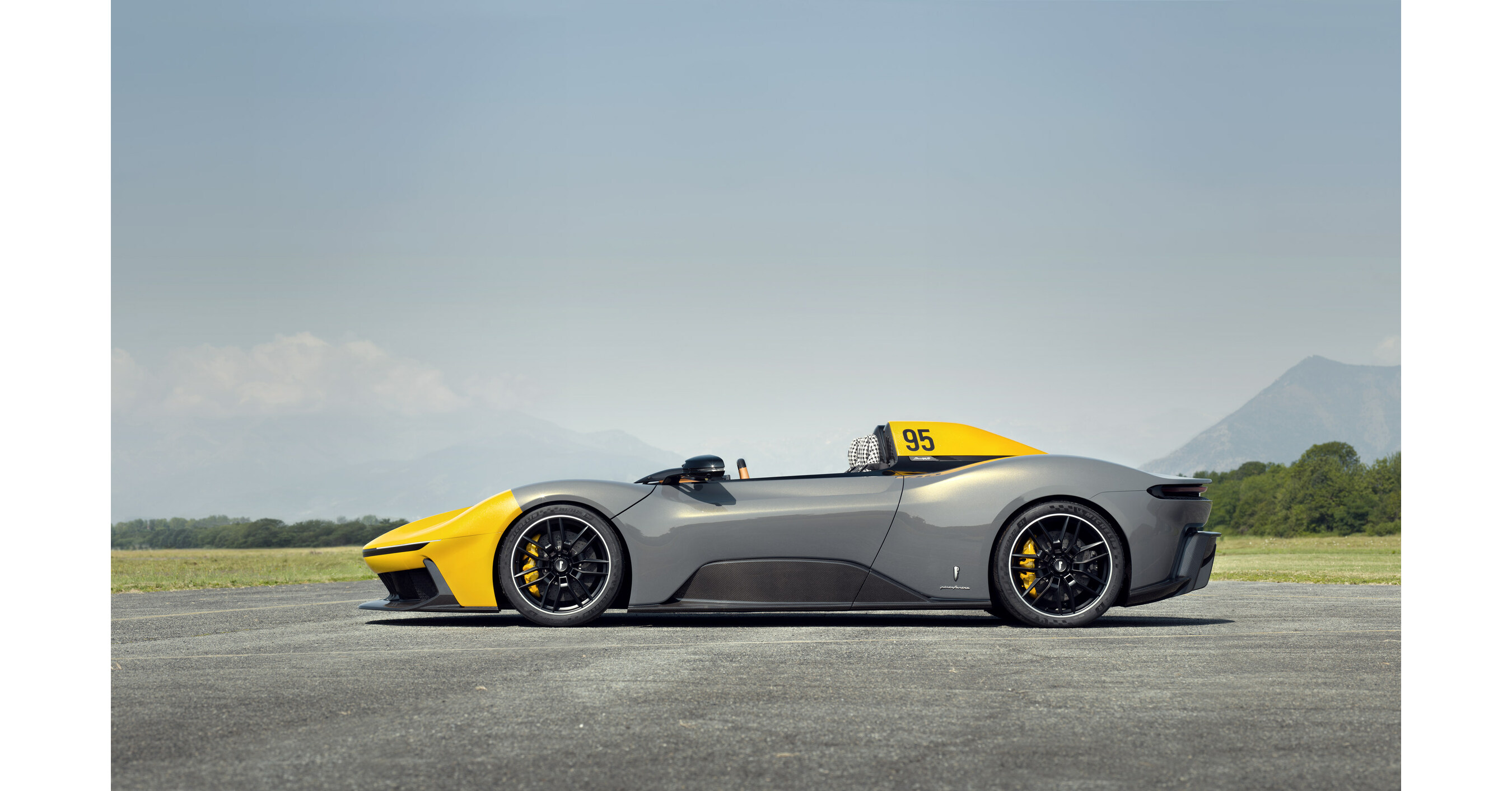 B95: WORLD'S FIRST ELECTRIC HYPER BARCHETTA IS FIRST COACHBUILT CAR BY ...