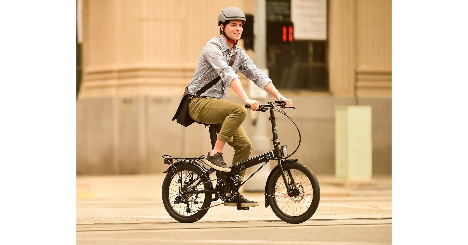 Dahon Unio E20, eBike com motor de tração intermediária de primeira ...