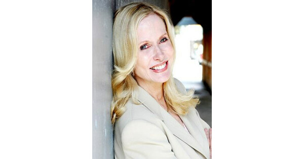 Shelley Smith - Actress, Supermodel and Founder of International Egg ...