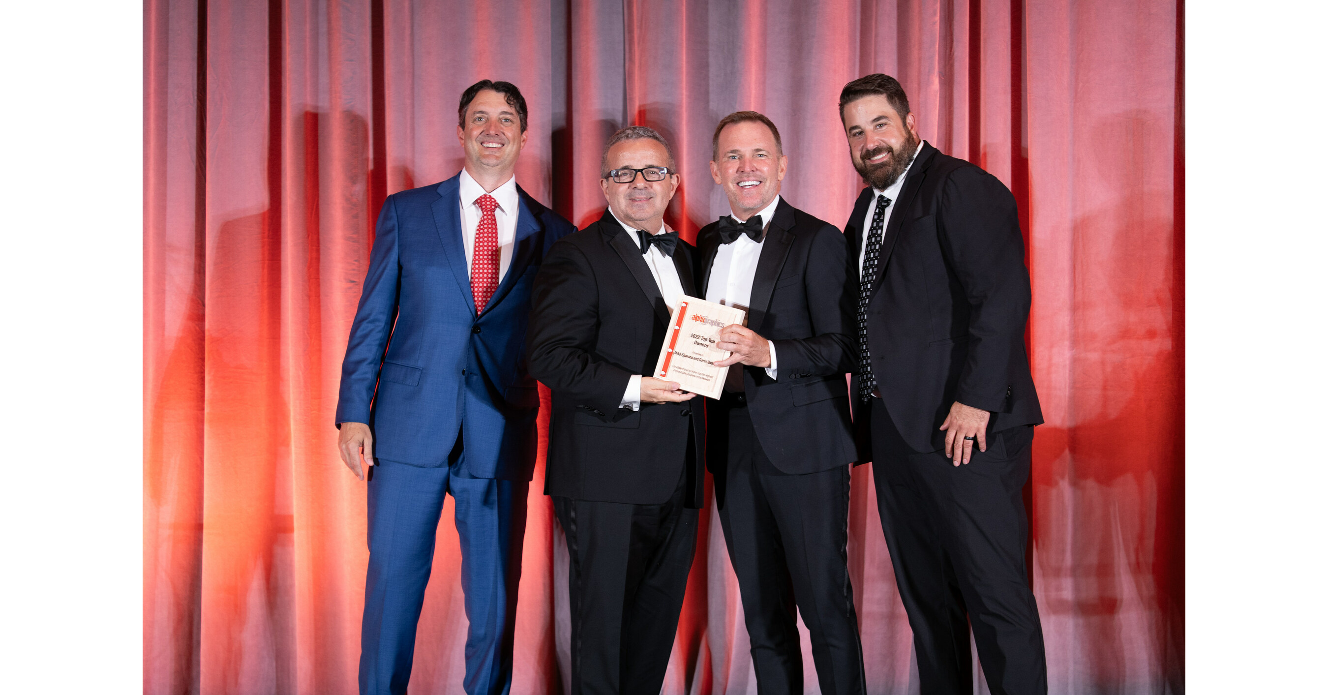 AlphaGraphics recognizes high-achieving franchisees at 53rd conference