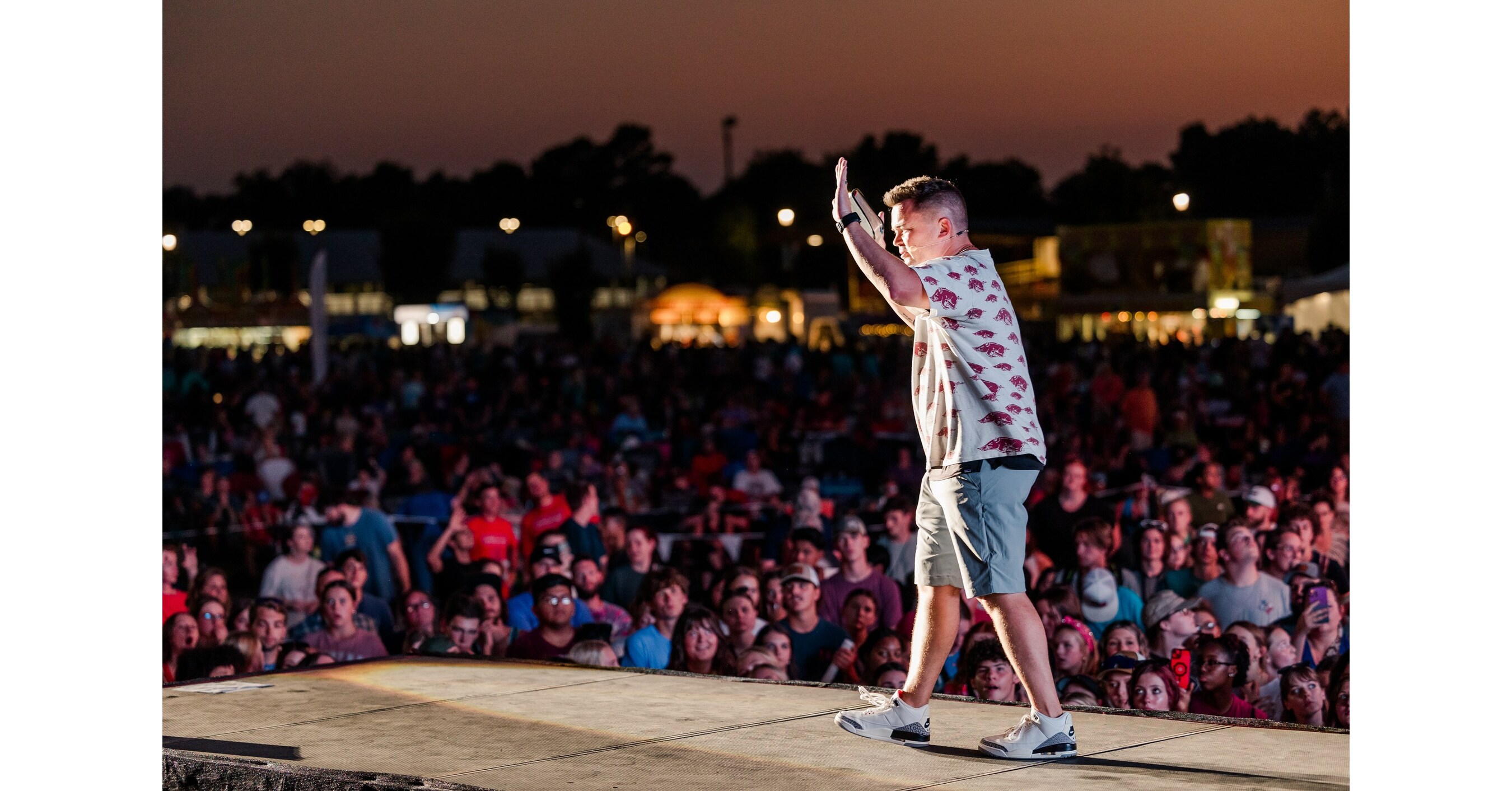 Evangelist Nick Hall Leads the Nation's Largest Free Christian Music ...