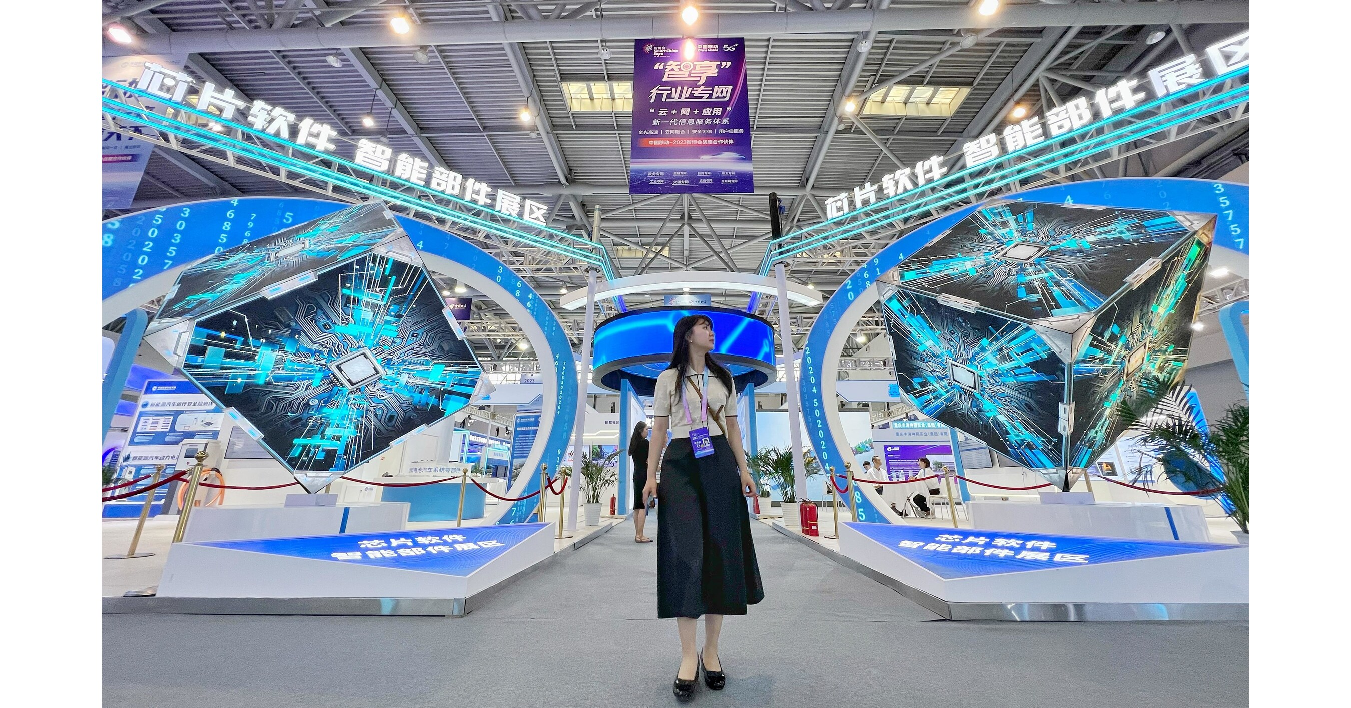 SCE 2023 apresenta as inovações da China em NEVs inteligentes conectados