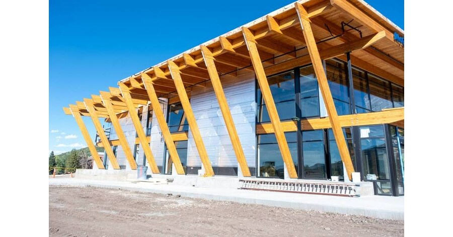 National Ability Center Unveils Ski and Snowboard Mountain Center