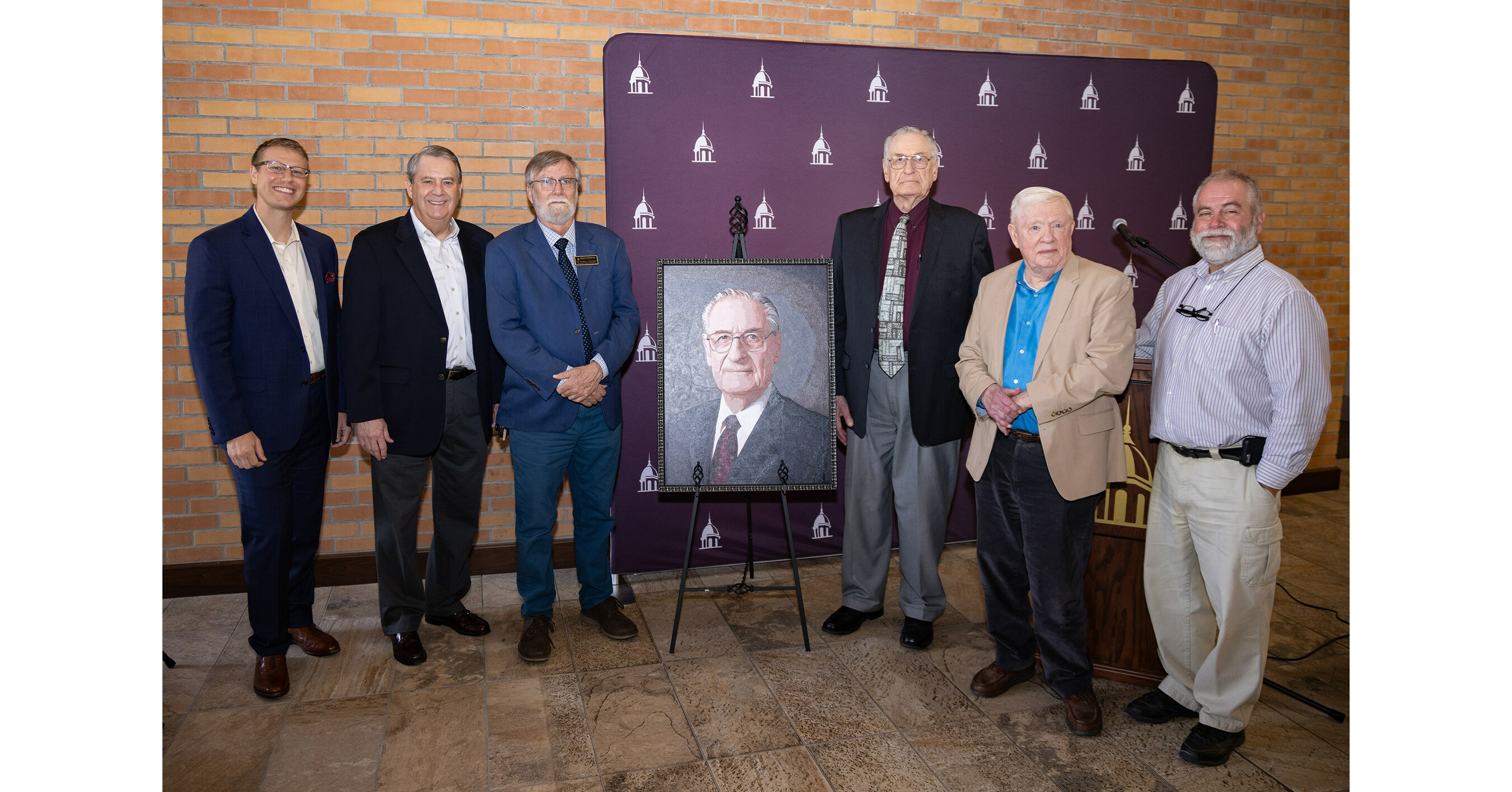 Freed-Hardeman University Unveils New Portrait Honoring Dr. Earl D. Edwards