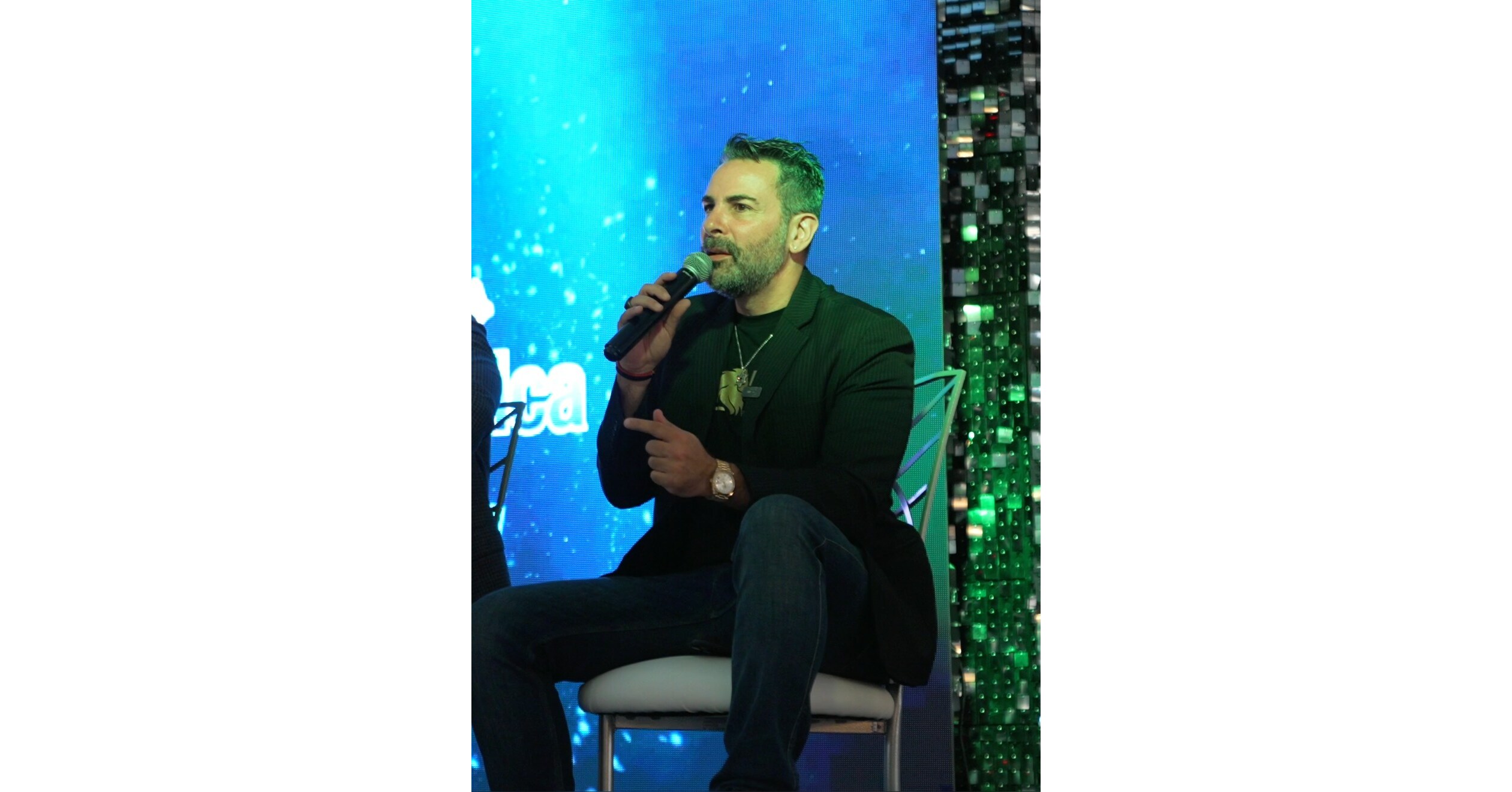 Yanni Raz, "The King of Hard Money" takes the stage at the AAPL in Las ...