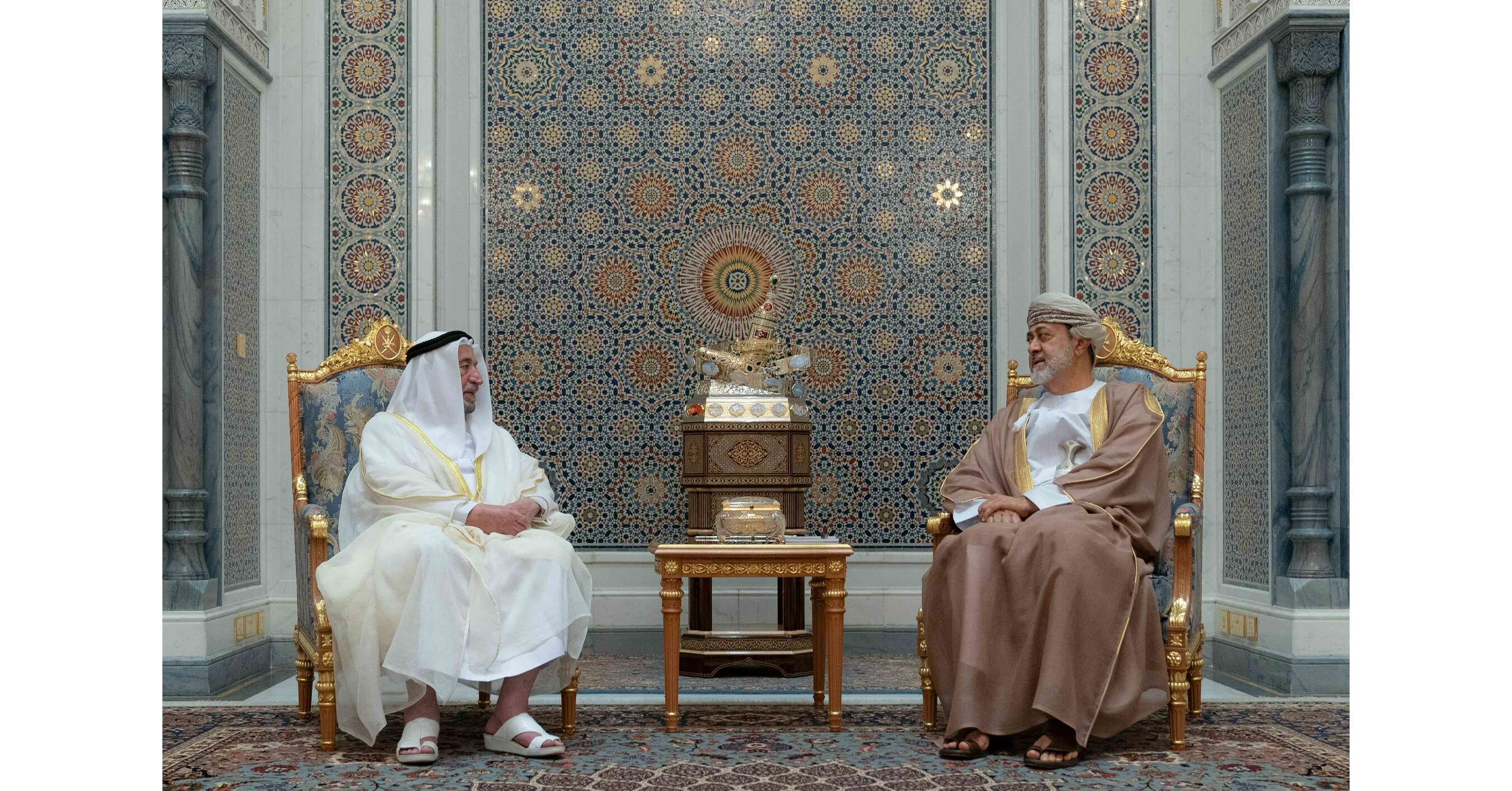 Sultan of Oman receives Sharjah Ruler in Muscat