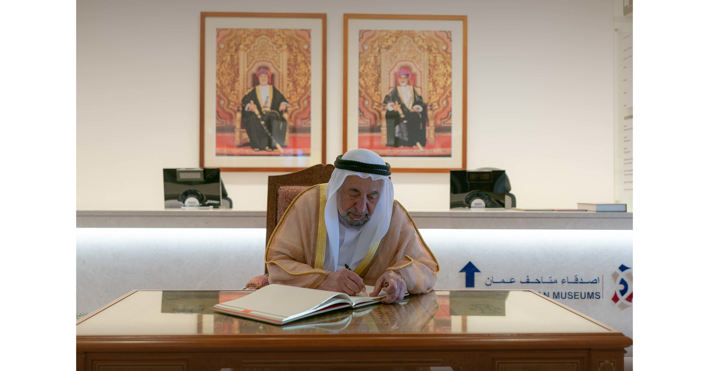 Sharjah Ruler visits National Museum of Oman