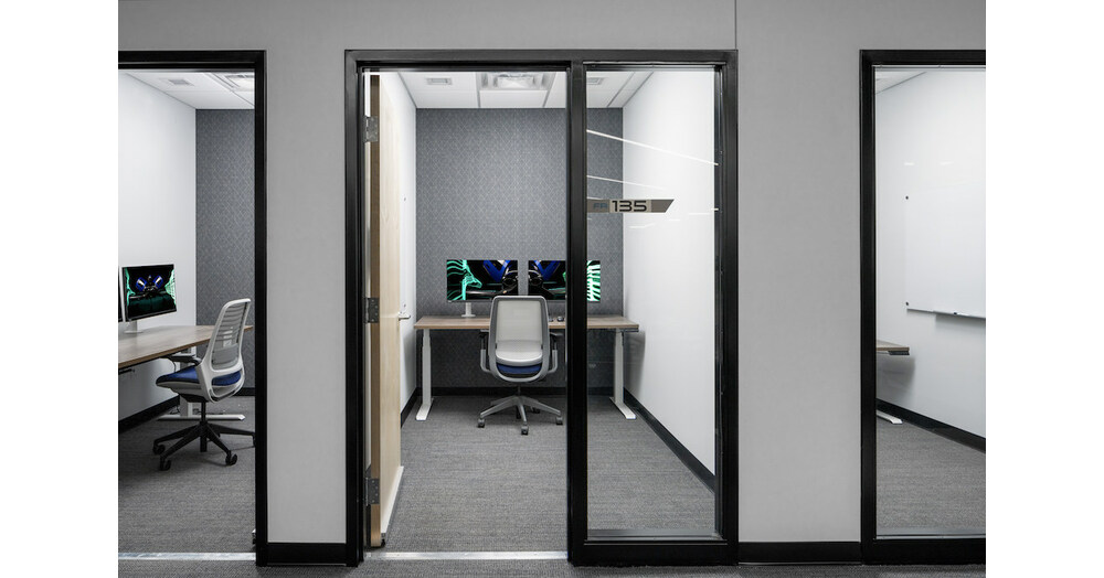 Cirrus Aircraft Celebrates its Innovation Center Grand Opening in Duluth