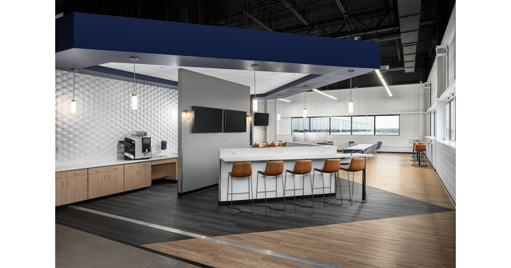 Cirrus Aircraft Celebrates its Innovation Center Grand Opening in Duluth