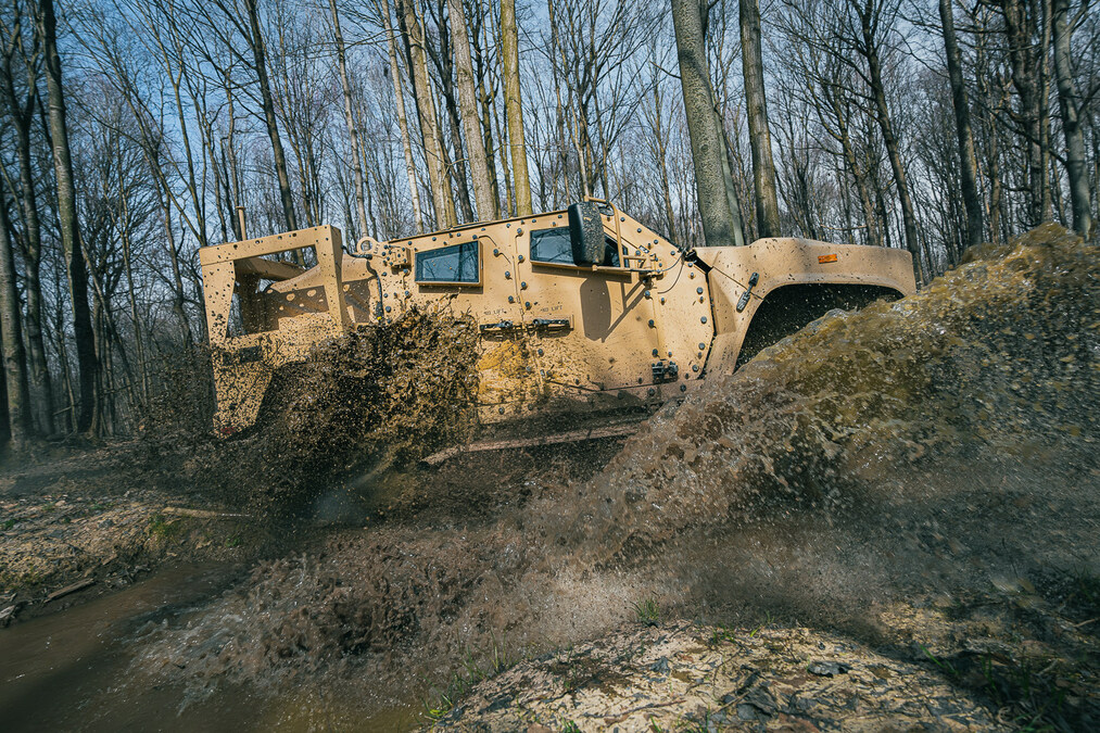 New Oshkosh Humvee Replacement Vehicle Oshkosh JLTV: Driving The US