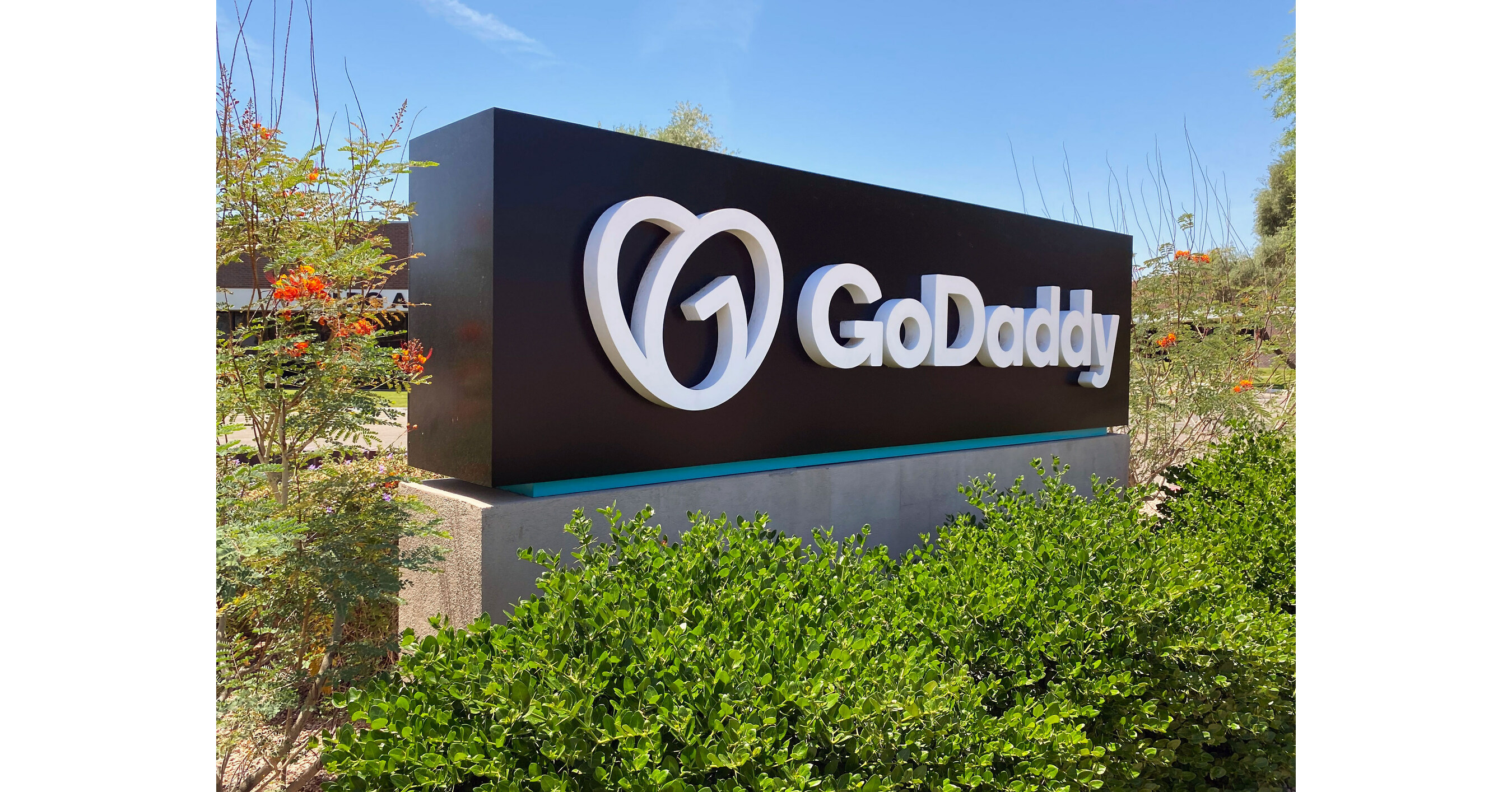 GoDaddy and Paze Partner to Help Simplify Online Checkouts