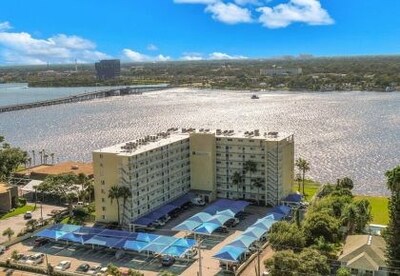 Harbor View Condominium Selects FirstService Residential as Management ...