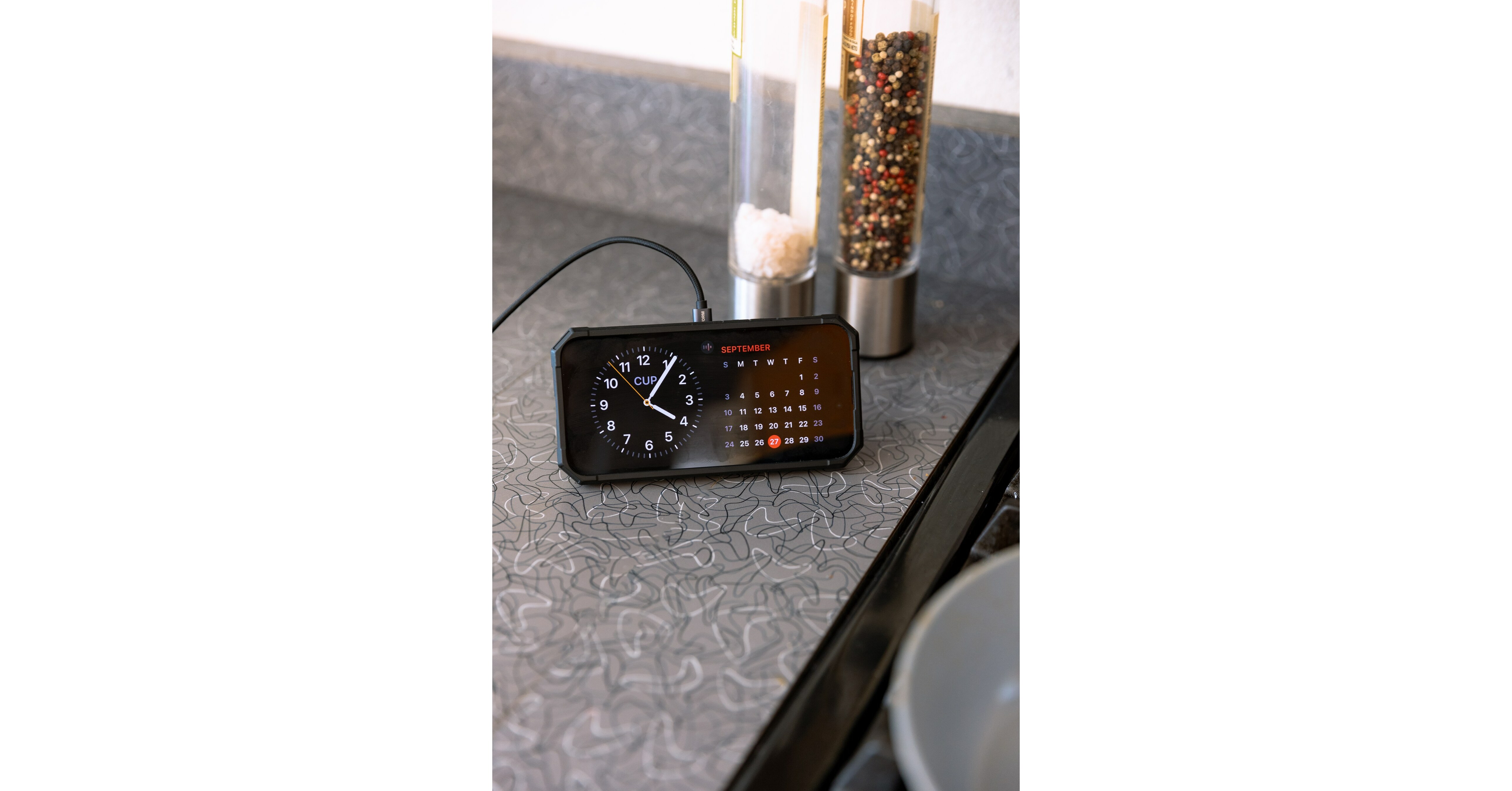 ROKFORM Launches Magnetic Wireless Charging Stand