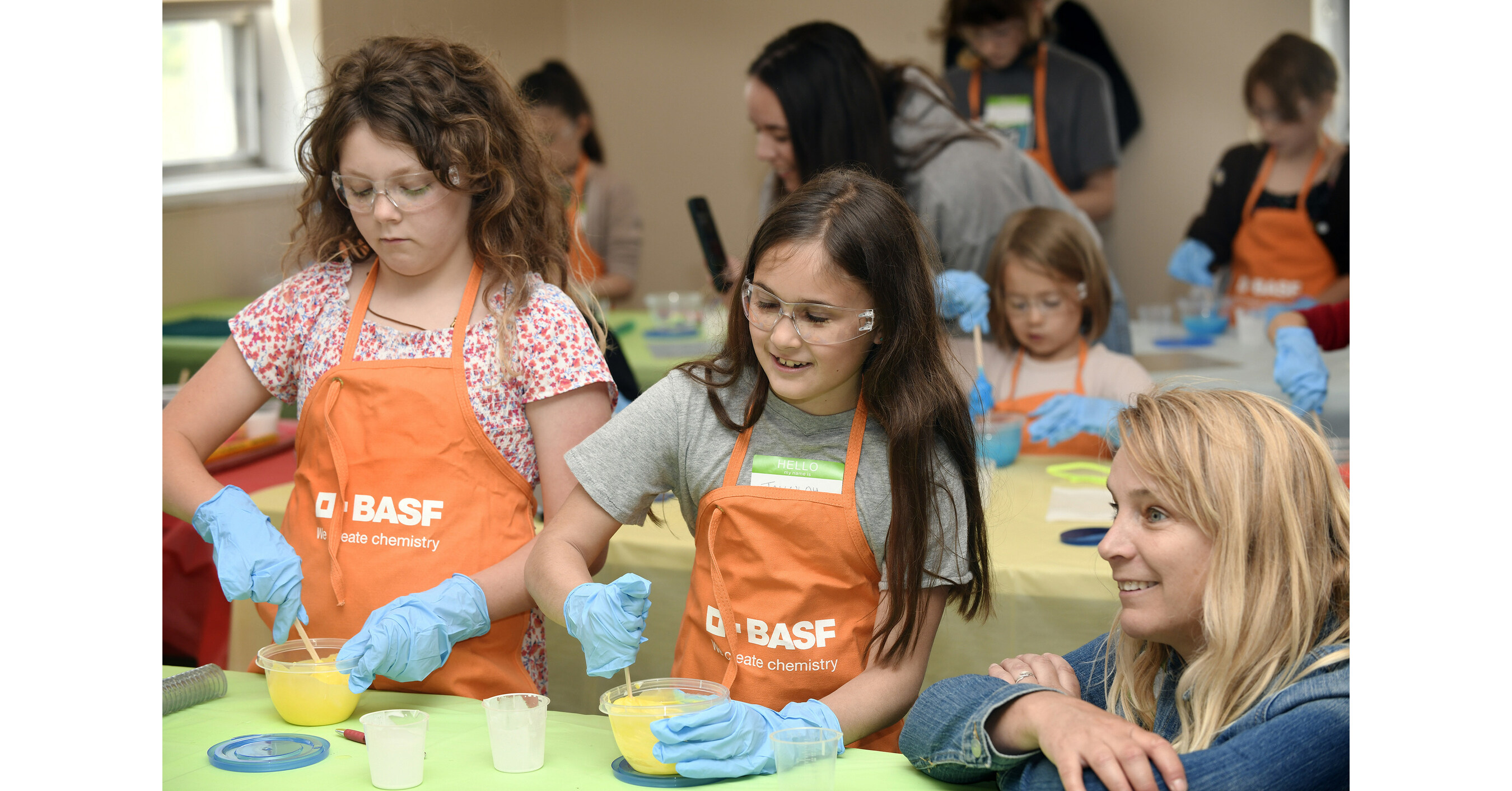 BASF celebrates National Chemistry Week at the Royal Ontario Museum