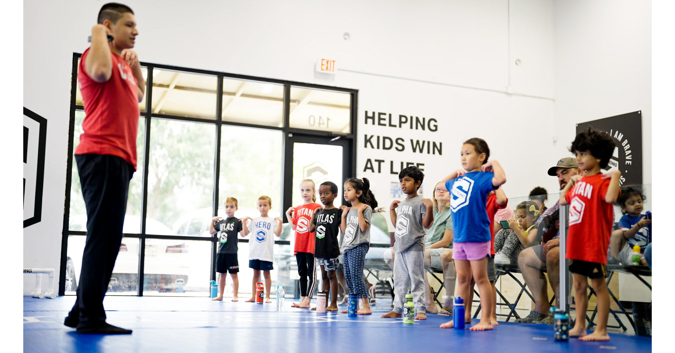 I am Strong. I am Brave. I Can Do This!: KidStrong Invites Kids to Try ...